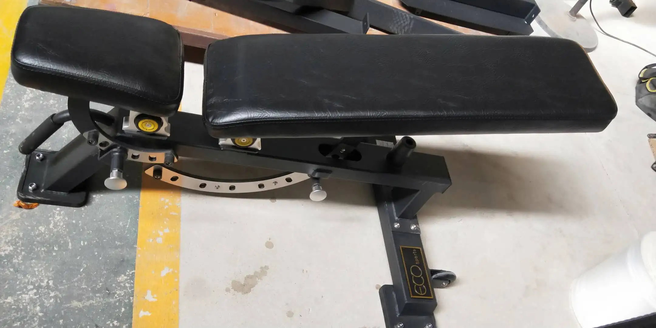 Gym Equipment Adjustable Bench Weight Lifting Commercial Fitness Flat ...