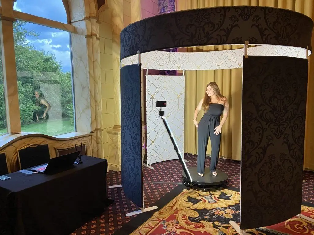 Logo Kustom Dapat Disesuaikan Foto 360 Booth Photobooth 360 Video ...