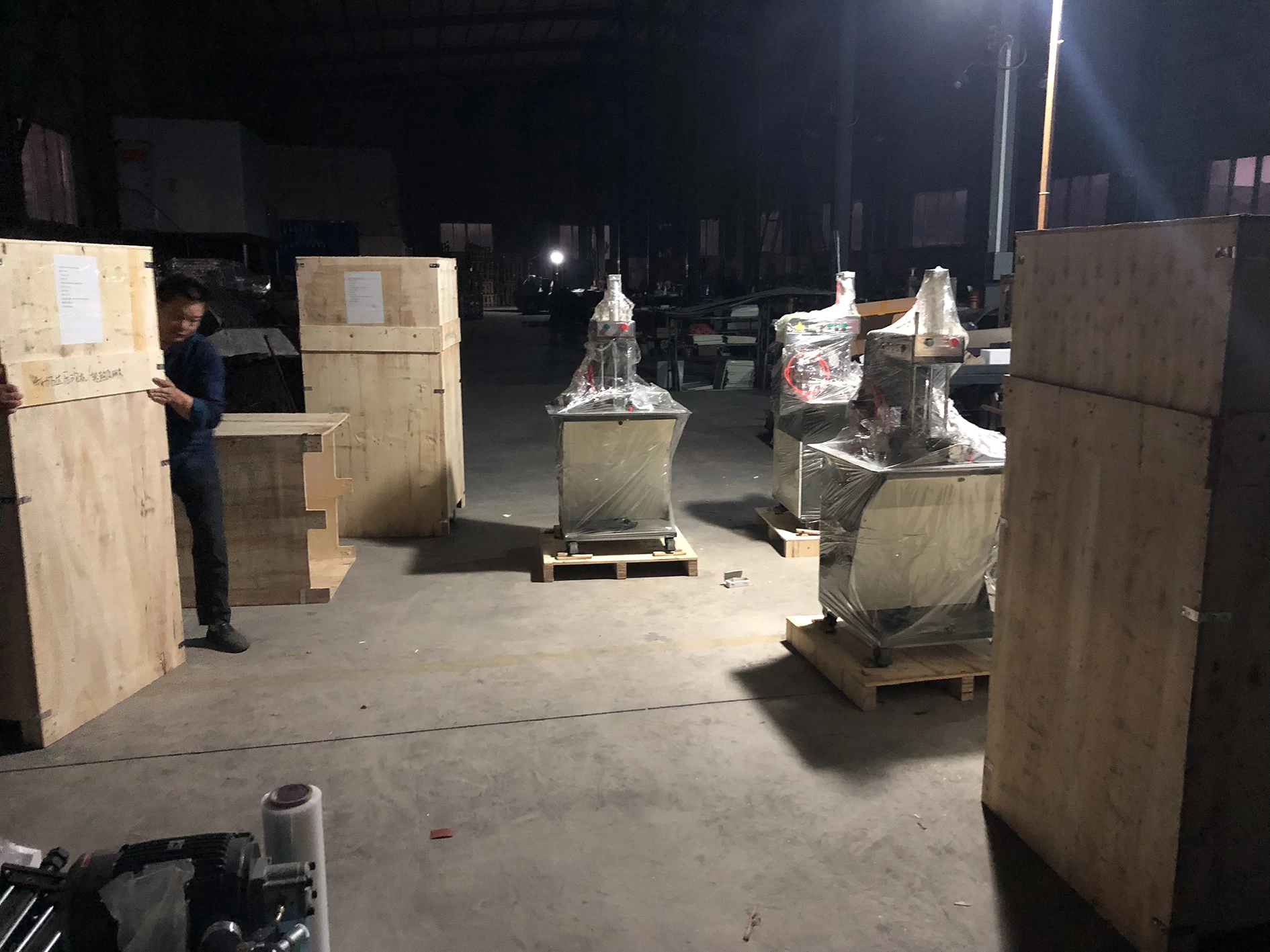 Semi-automatic Carton Foaming Machine Rigid Box Air Pressing Machine ...