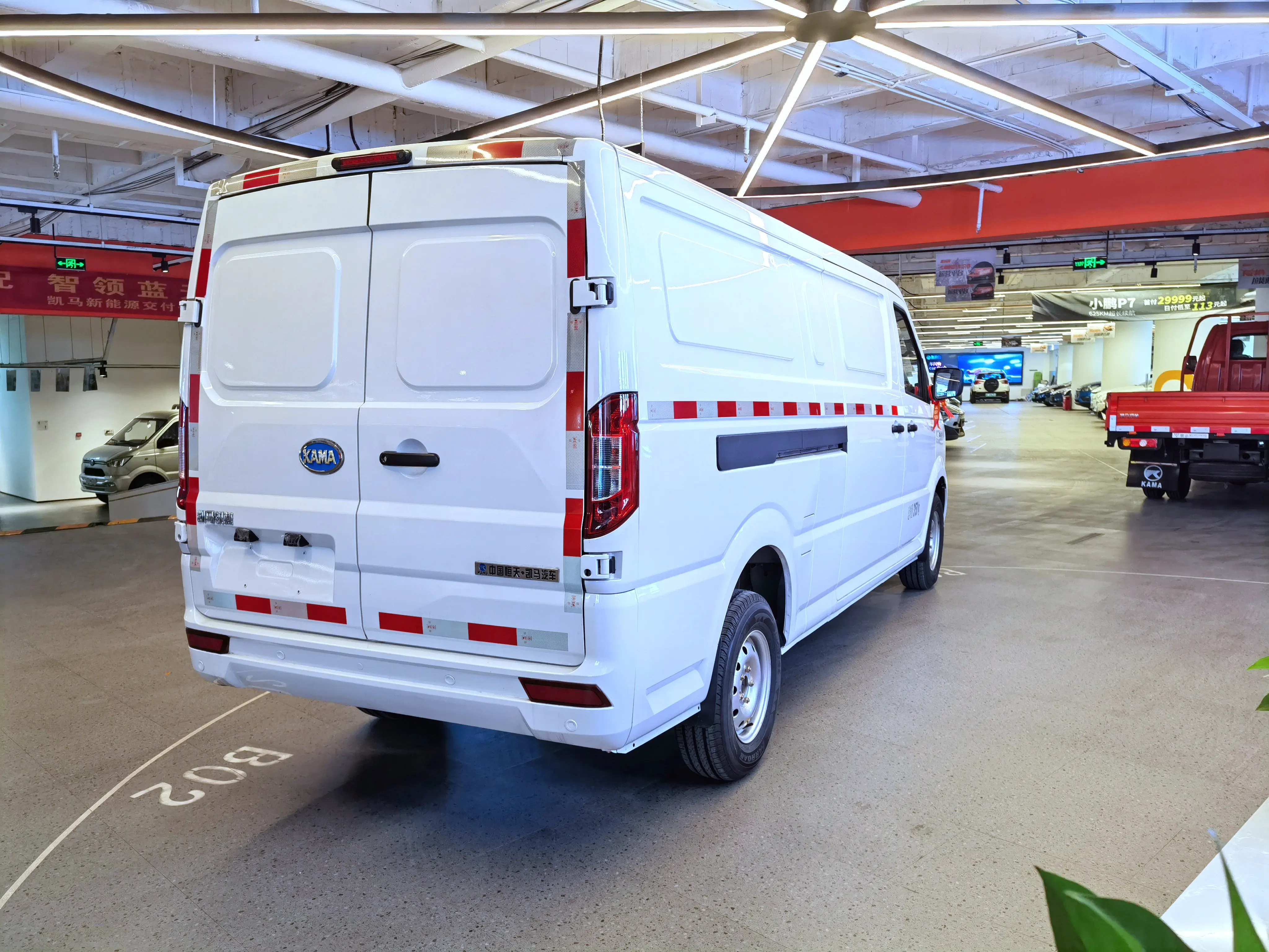 KAMA Electric Van 2024 - Long Battery Life & 1.5T Capacity