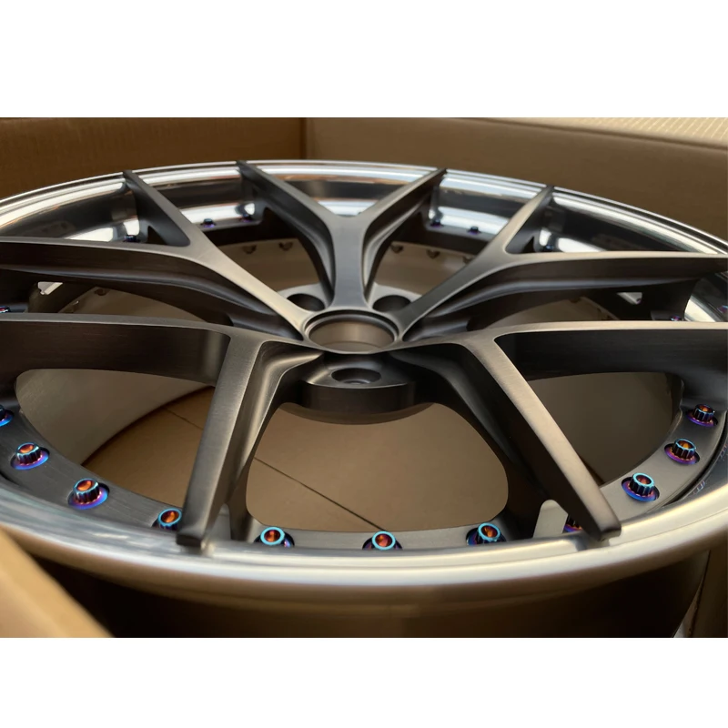Customized Forged Racing Car Wheels - 18 to 24 Inches