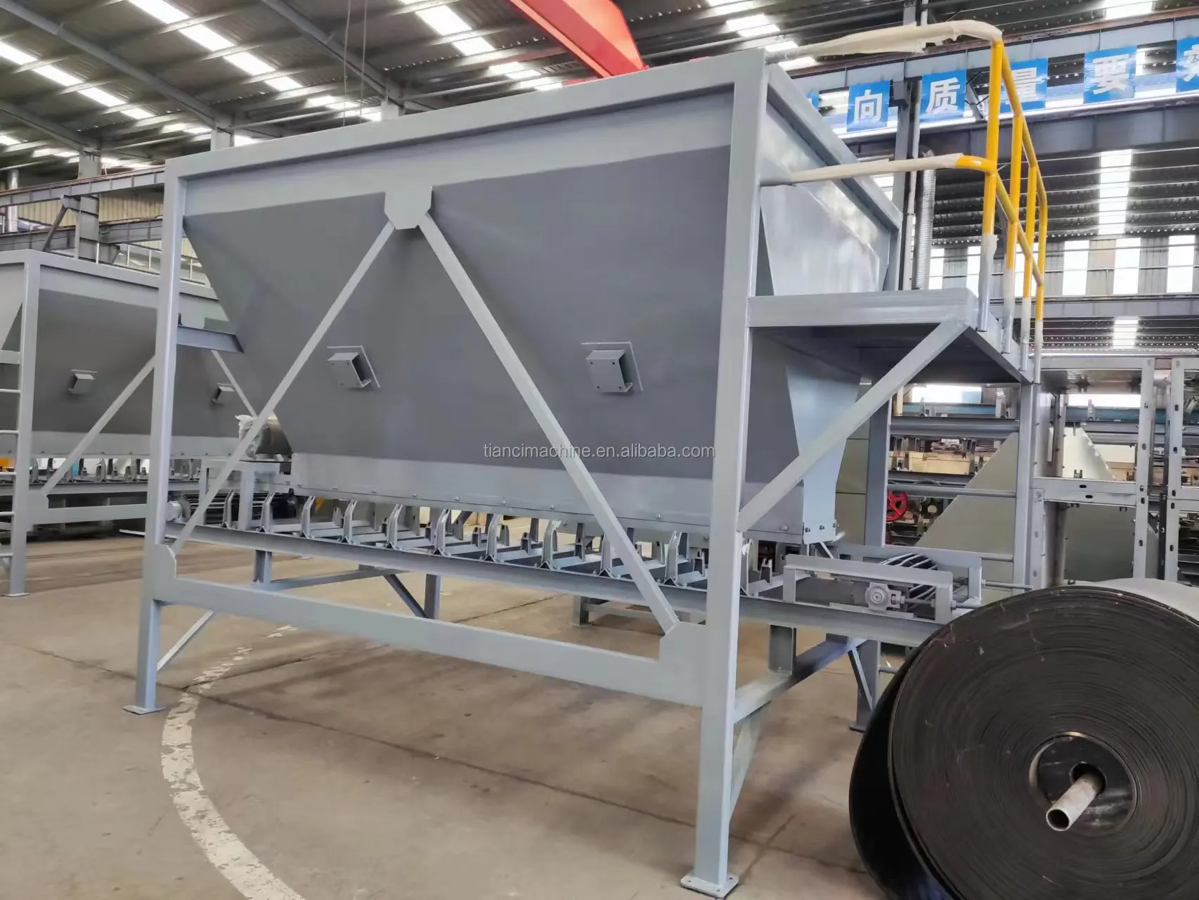 Organic Fertilizer Forklift Feeder Chicken Manure Feeder Machine ...