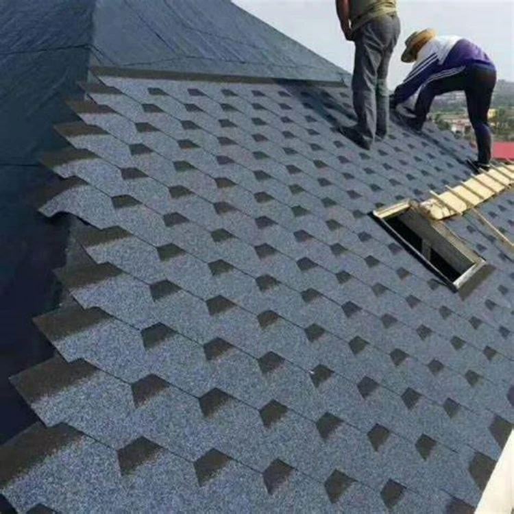 Factory Directly Asphalt Roofing Shingles / Roof Tile / Bitumen ...