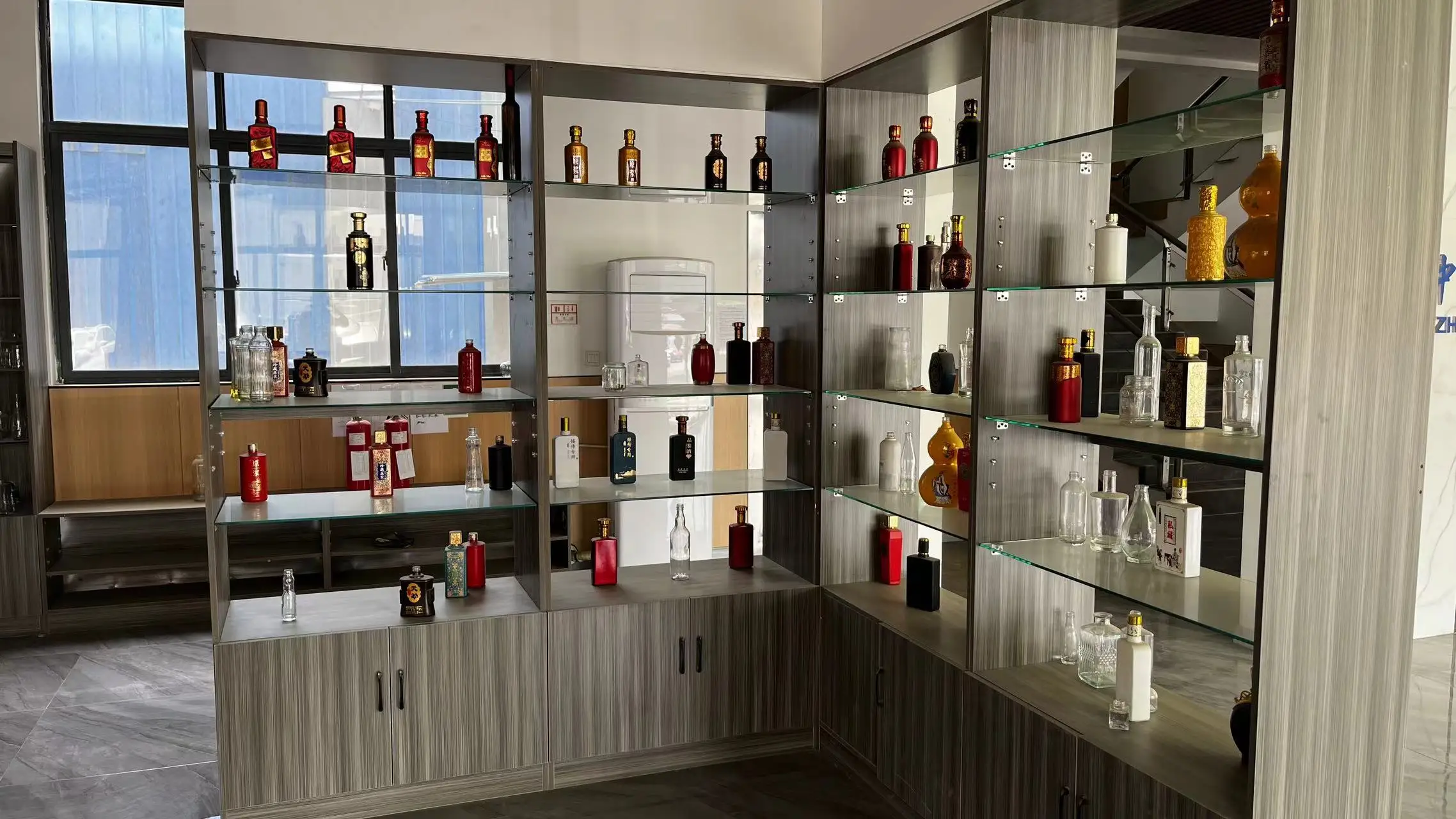 Small Empty Spirit Whisky Wine Bottle 50ml Mini Glass Alcohol Liquor ...