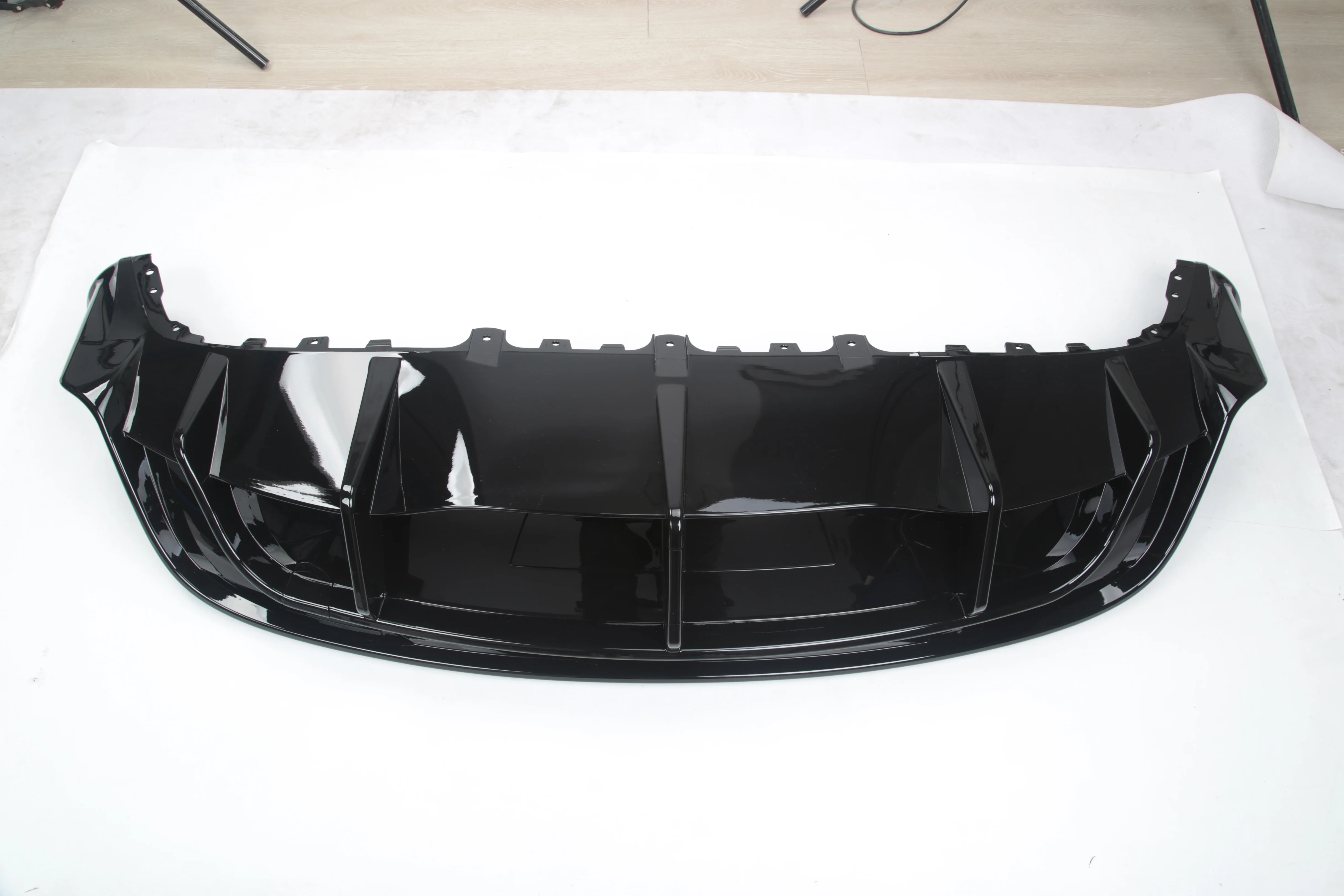Auto Parts Body Kit Rear Lip Rear Bumper Rear Diffuser For Tesla Model ...