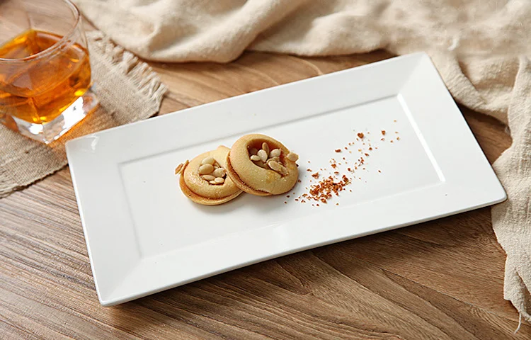 White Ceramic Aviation Dinner Plate For Airplane - Buy Aviation Dinner ...