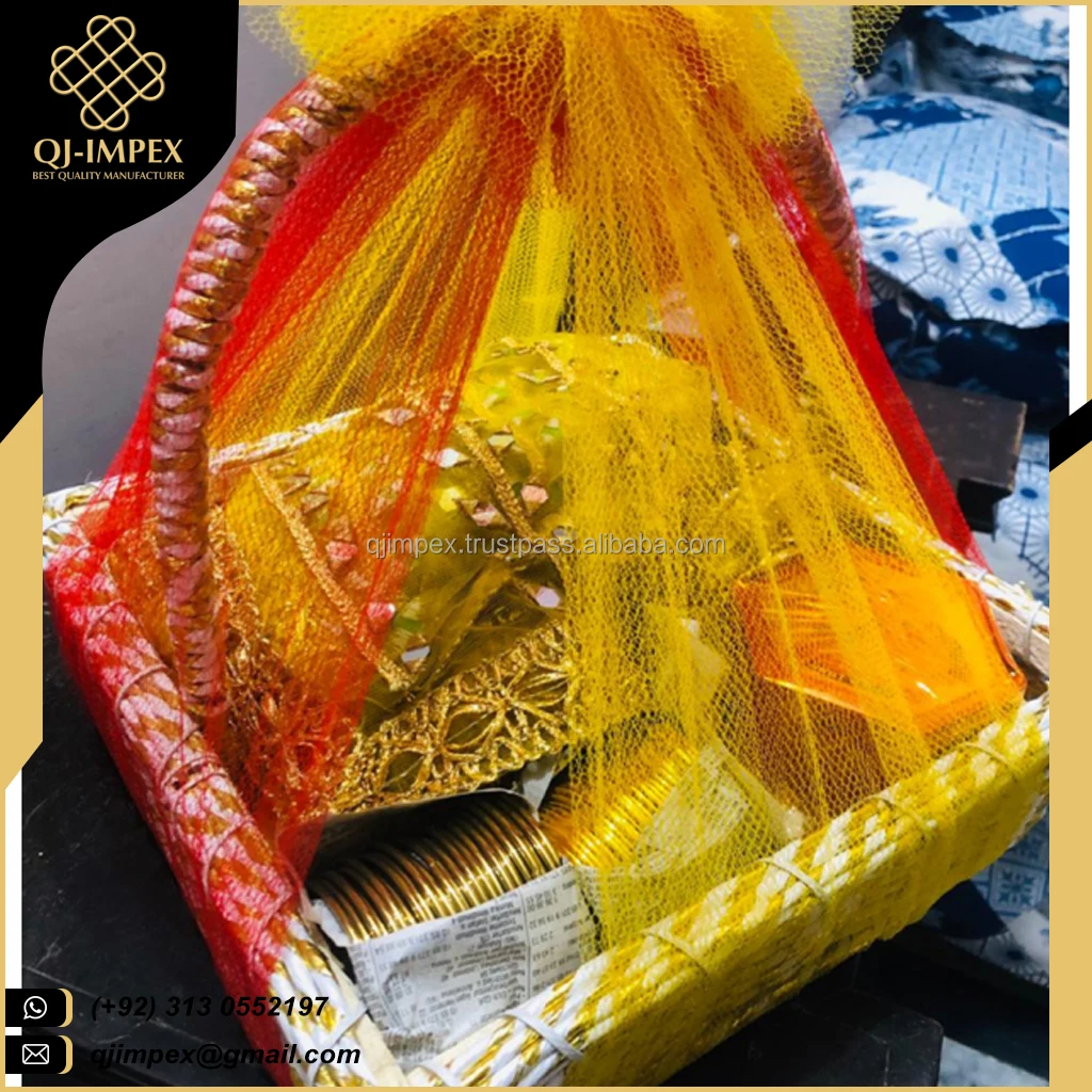 Pakistani Wedding Style Mehndi Decoration Plates Customized Flowers ...