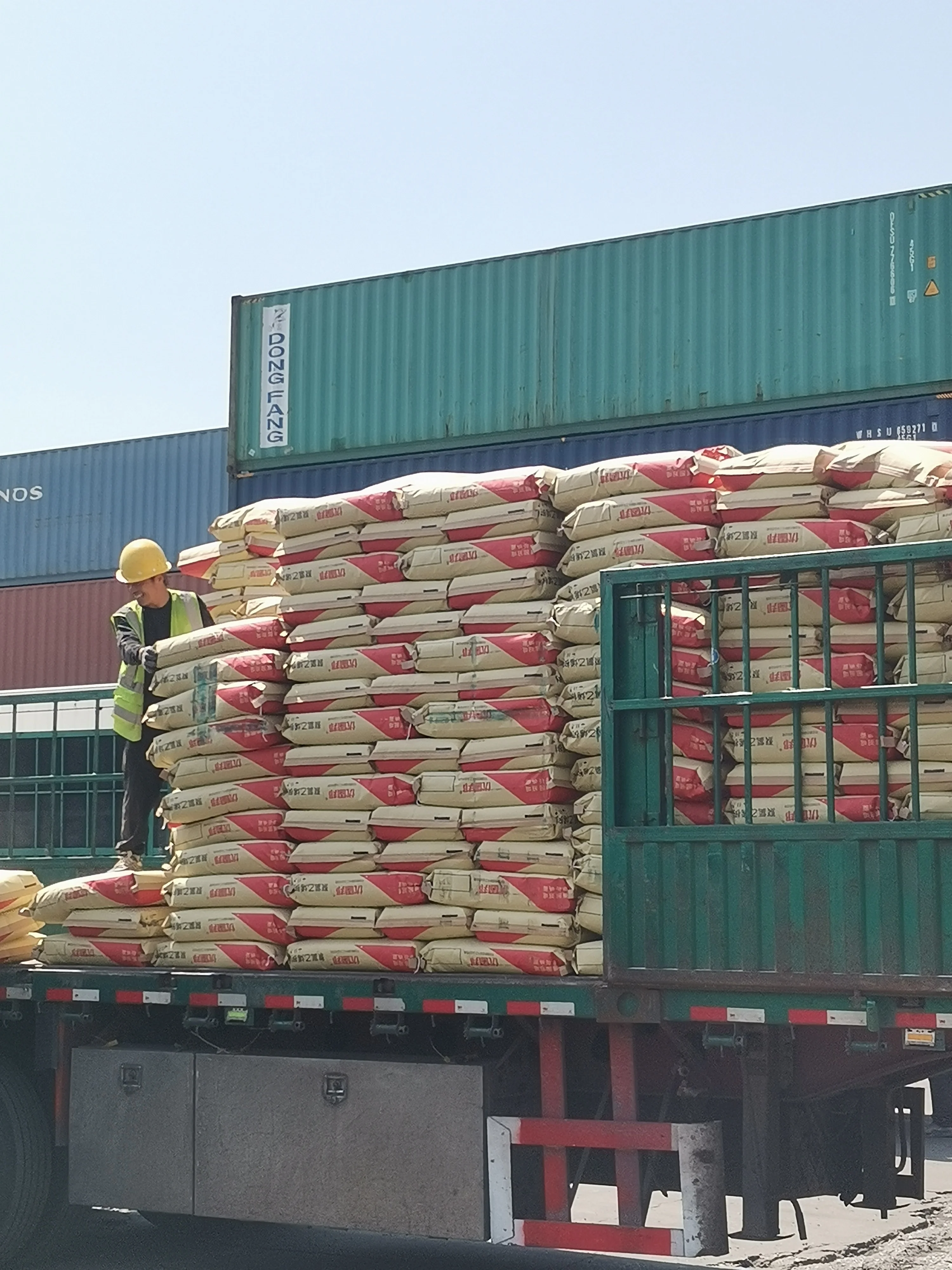 Titanium Dioxide Tio2 Raw Materials Price Per Ton Yuxing Anatase Grade ...