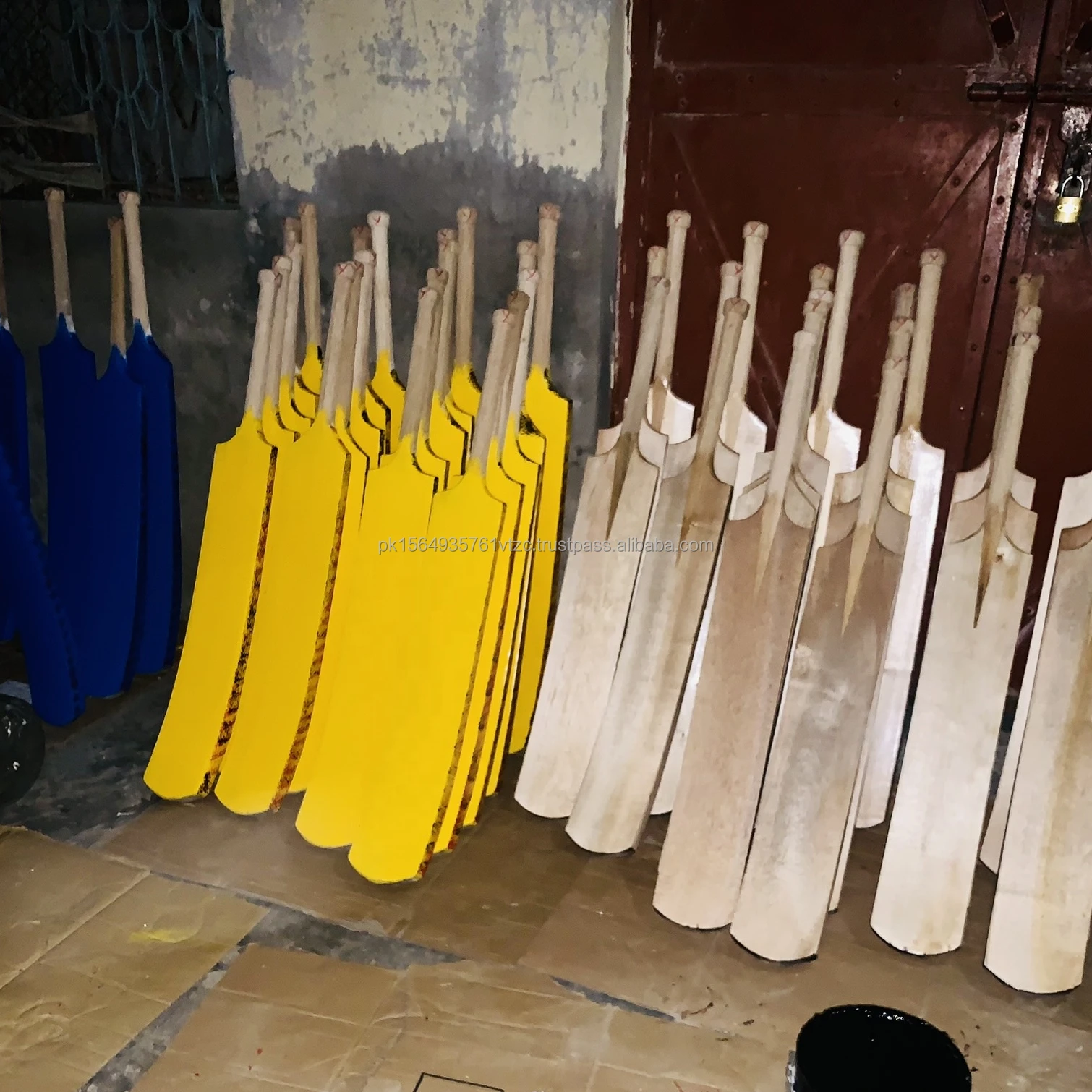 Coconut Cricket Bat - Sialkot Cricket Bat Tape Ball Bats
