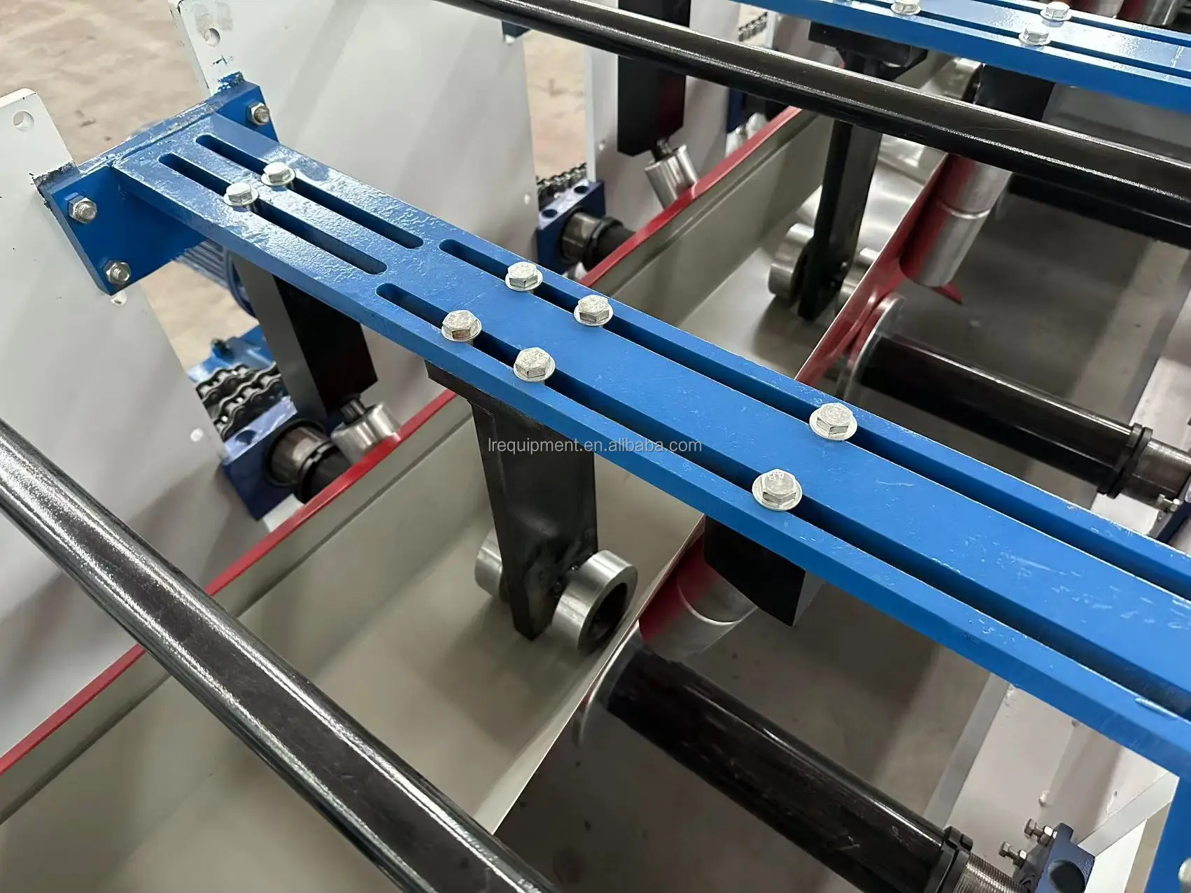 Galvanized Steel Metal Downspout Gutter Roll Forming Machine Seamless ...