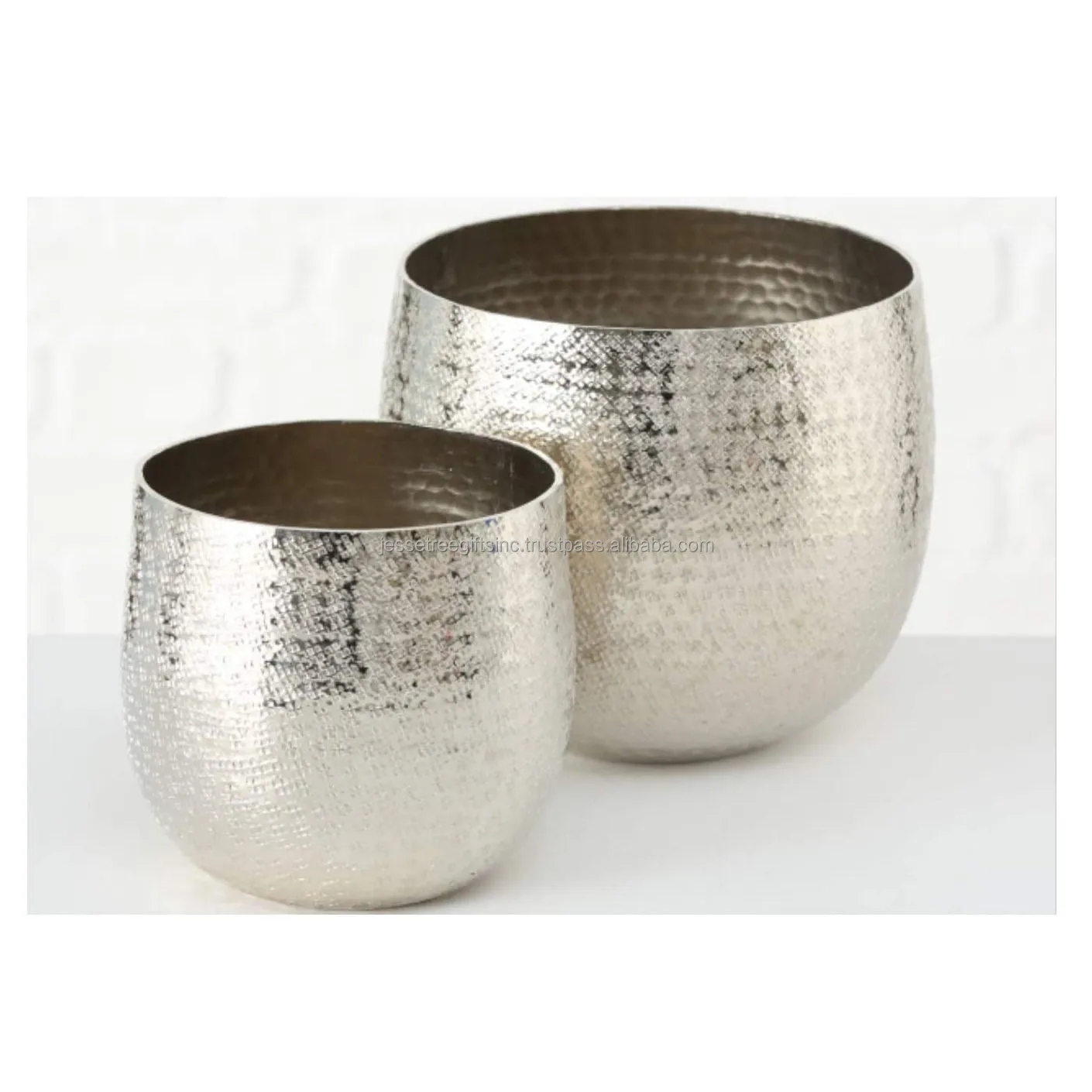 Metal Sheet Plant Pot With Shiny Polish Finishing Round Shape Embossed ...