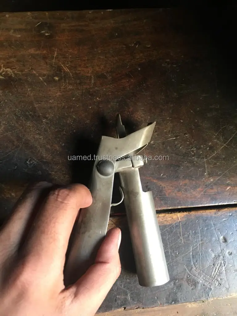 Painless Piglet Tail Docking - UAMED Veterinary Instruments