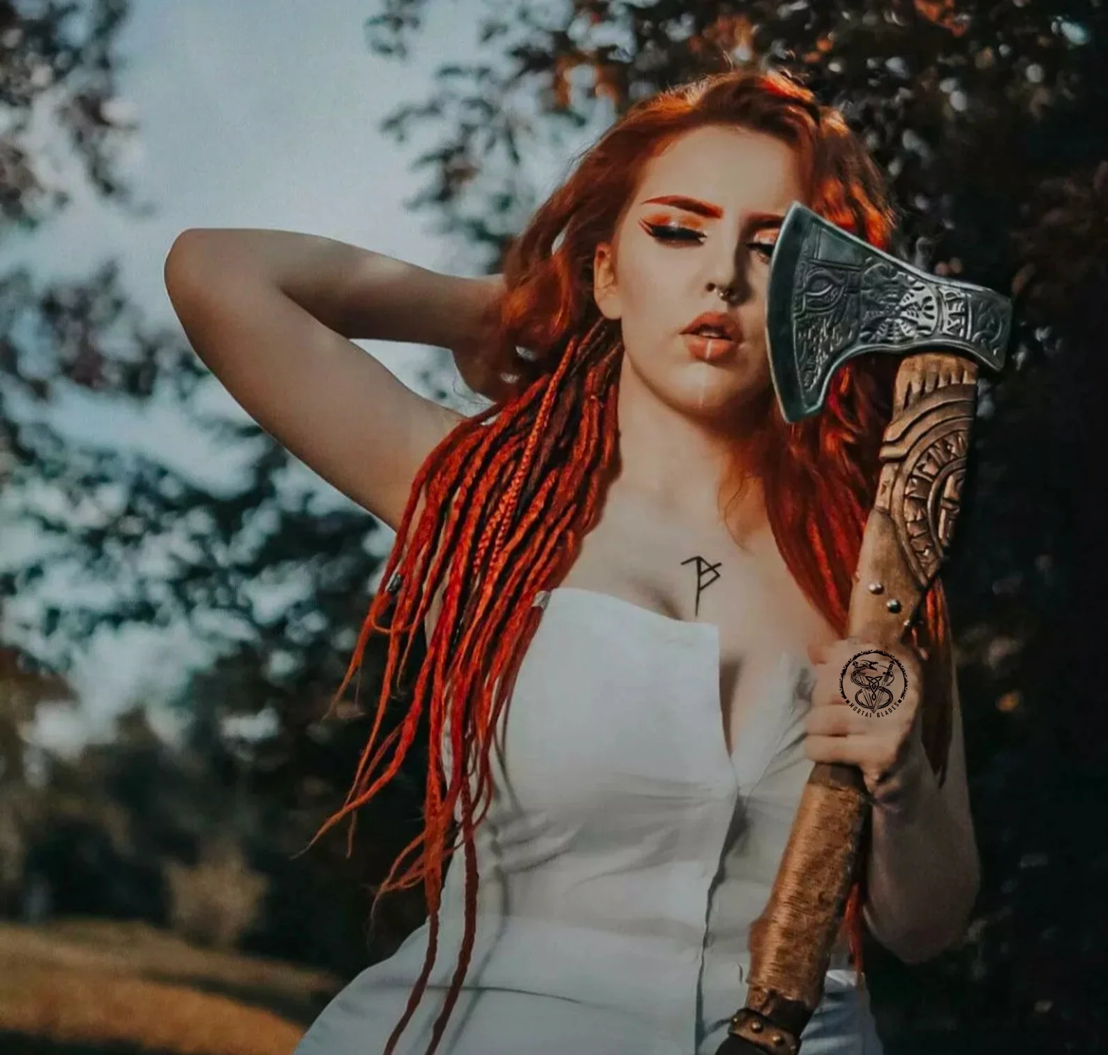 Alibaba.com: Mortal Blades Vikings Axes Battle Wood Handle Tomahawk 1 ...