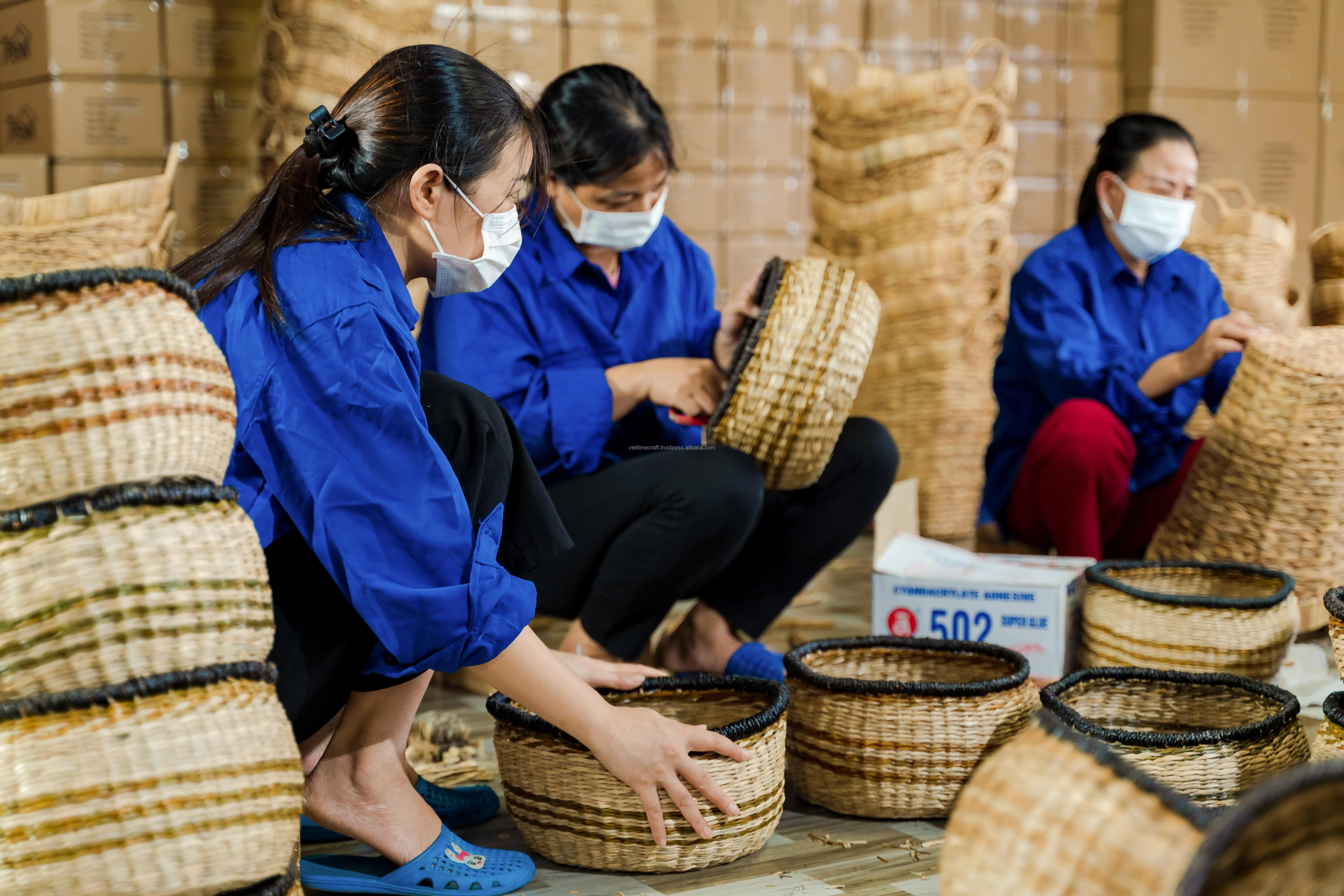 Space-Saving Design Bamboo Utensil Holder and Storage for Modern ...