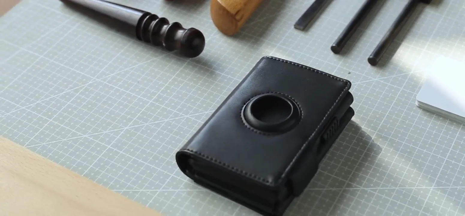 High Capacity Tri-fold Design Rfid Blocking Pop Up Leather Business Id ...