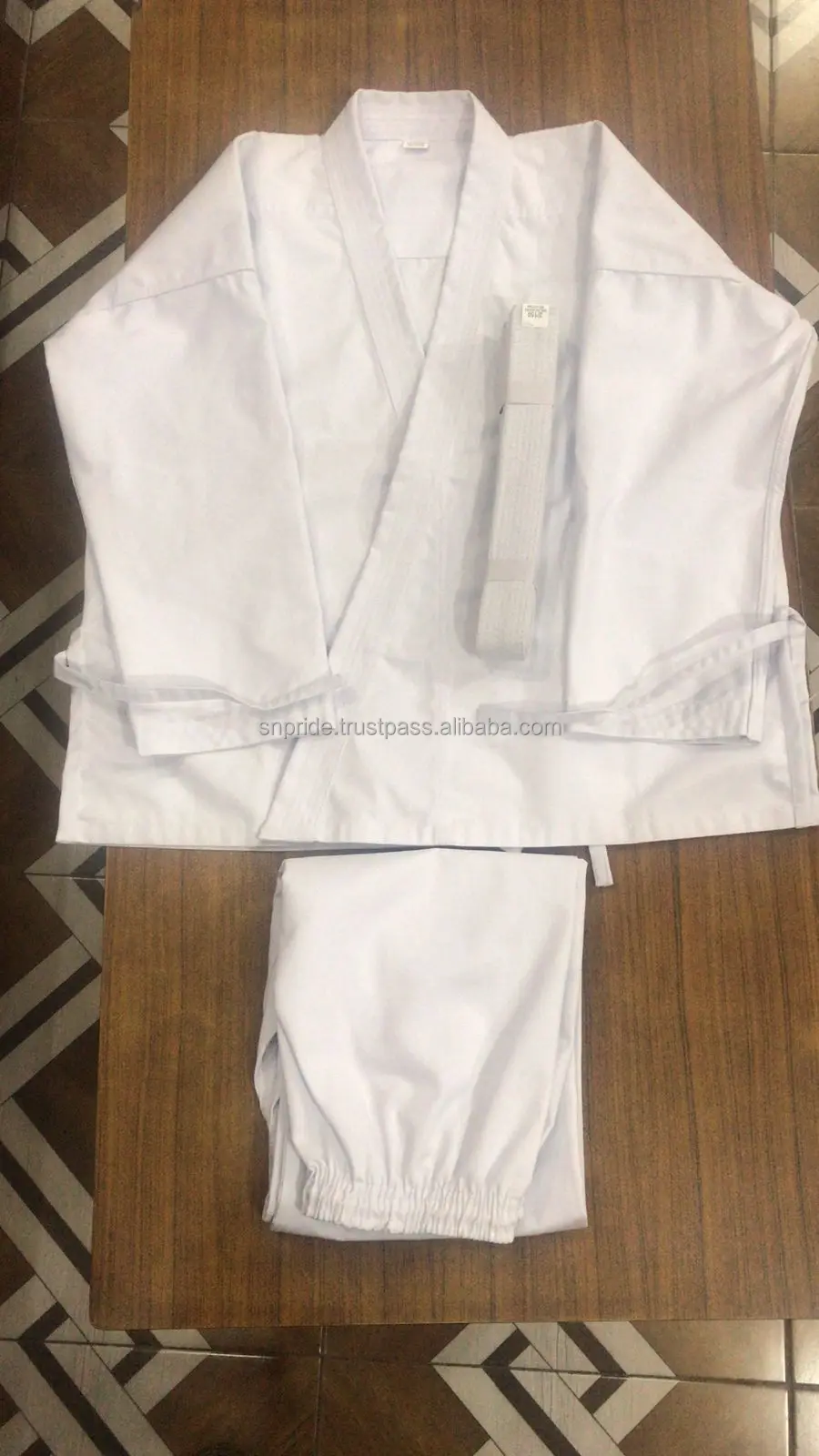 Men MMA Gi Uniforms in Custom Color Martial Arts Uniform Karate Suits ...
