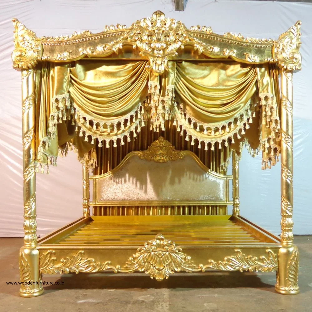 Luxury Gold Leaf Canopy Bed In Mahogany Wood With Full Carving And ...