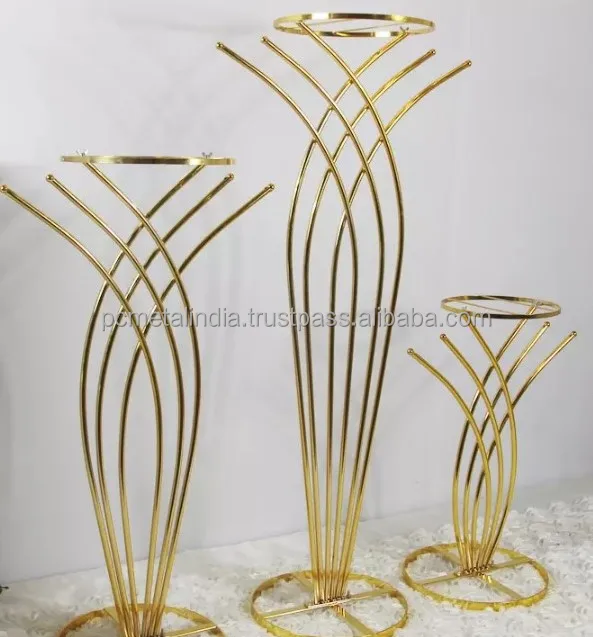 Harlow Stand - Elegant Gold Metal Flower Stand for Gardens