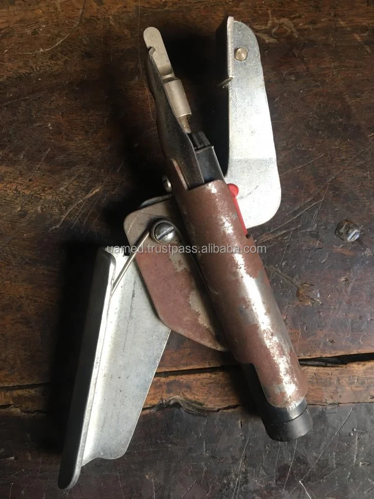 UAMED LTD Pig Tail Docker - Gas Operated Veterinary Instrument