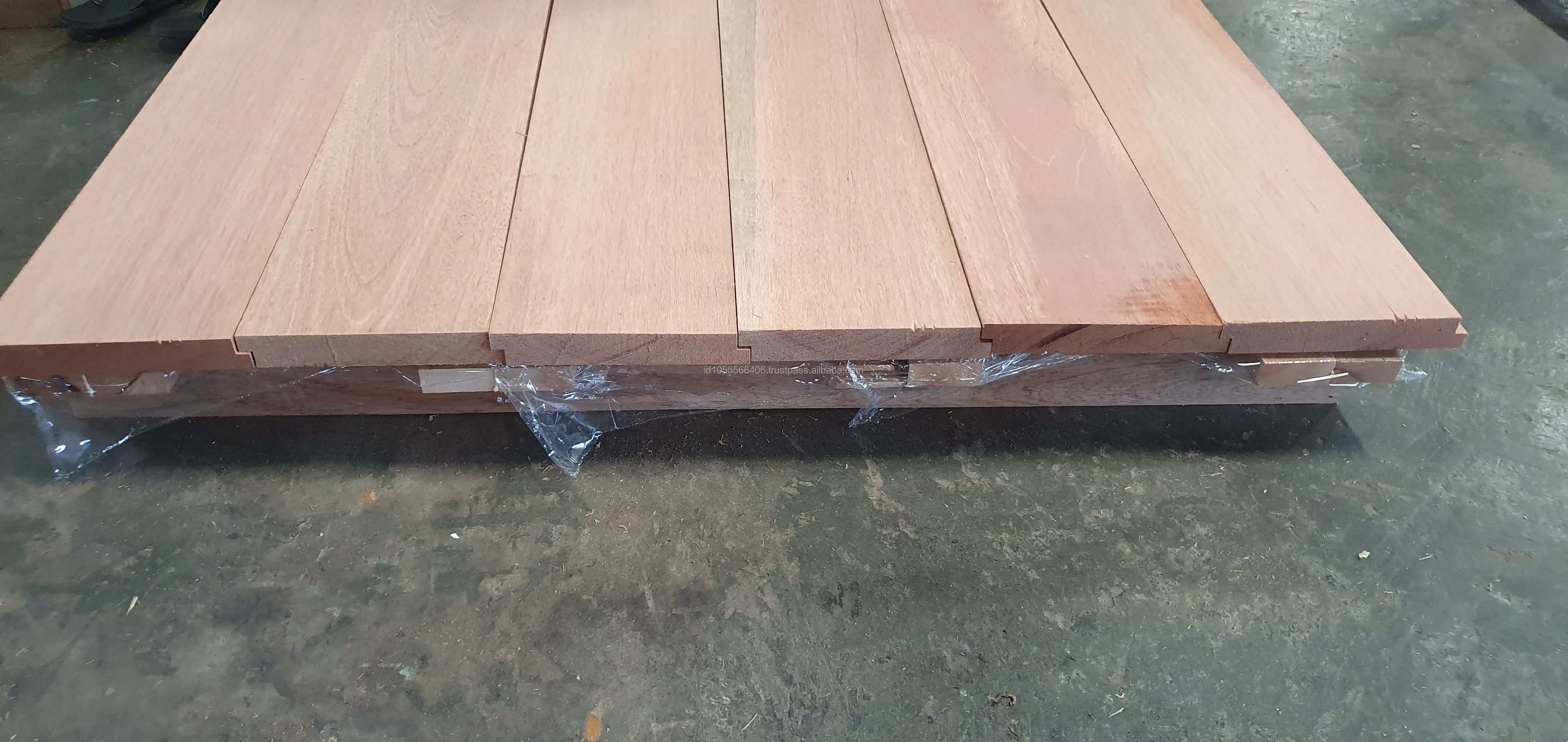 KERUING APITONG SHIPLAP FLOORING KD - Durable & Stylish