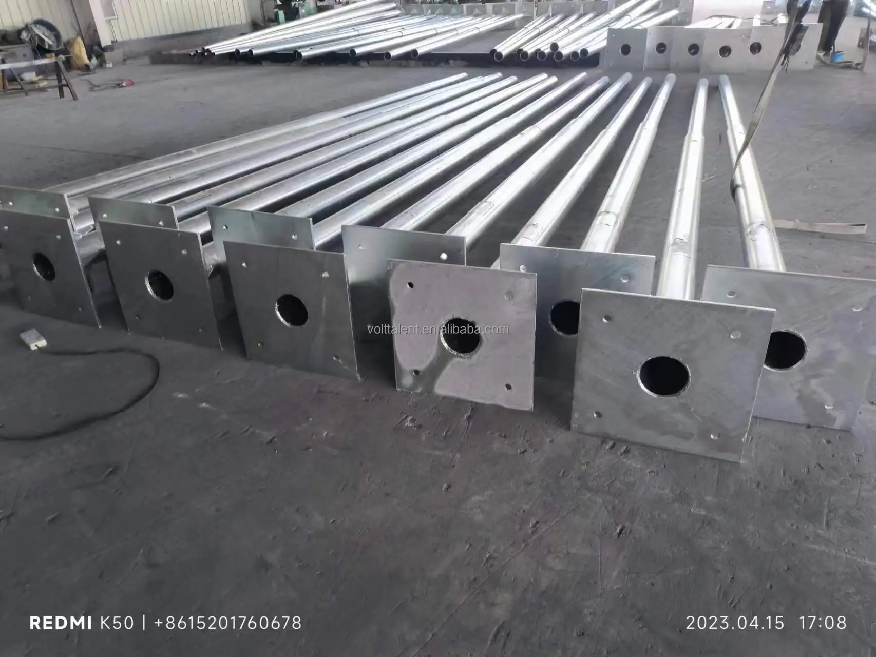 Traffic Signal Lamp Post Octagonal Light Pole Traffic Light Pole ...