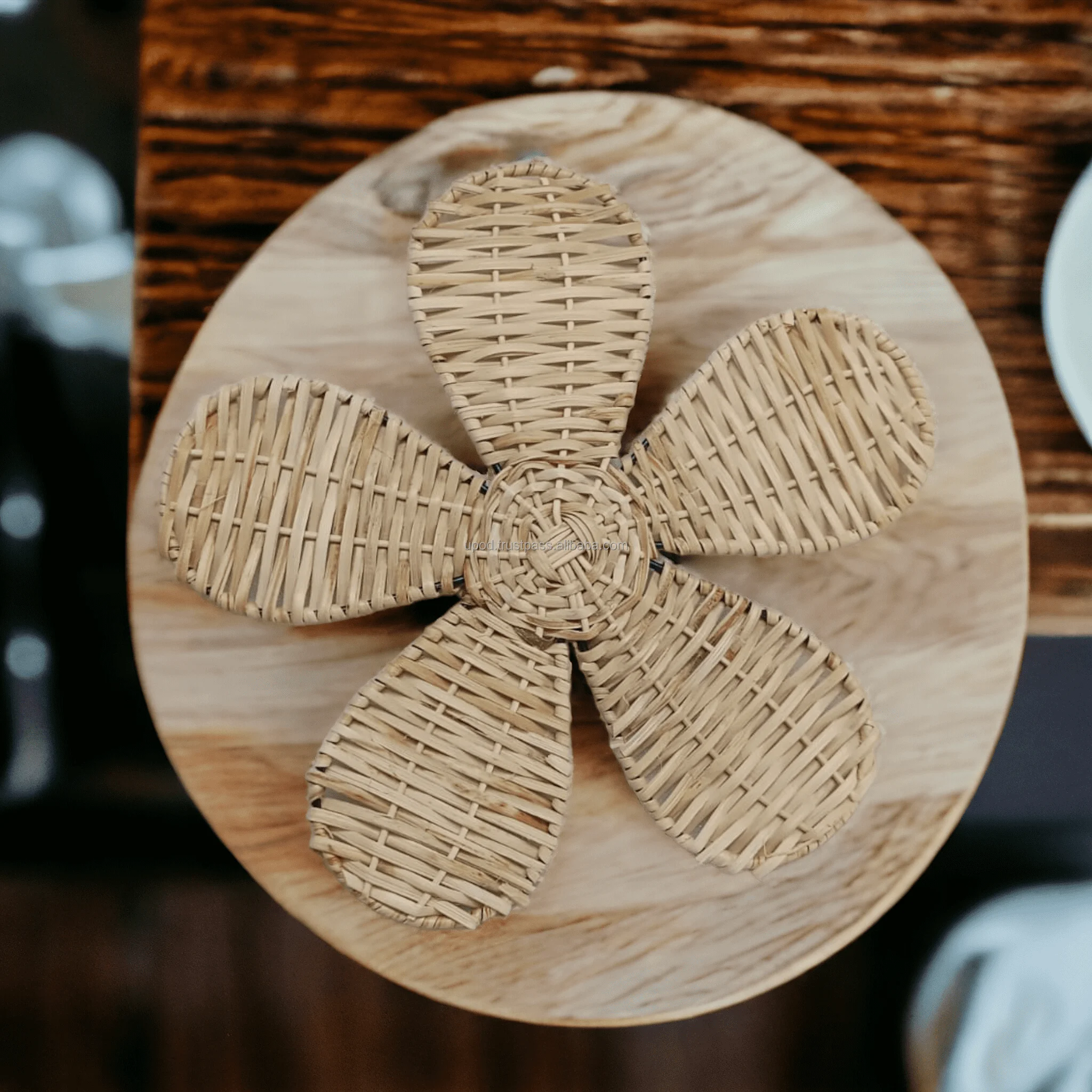 Luxury Farmhouse Artistic Eco-friendly Rattan Flower Wall Decoration ...