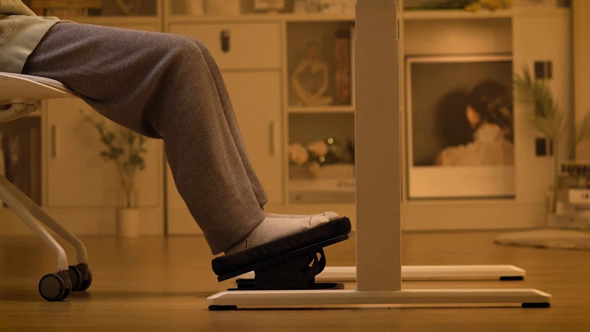 Lumi Legend Home Office Under Desk Footrest Ergonomic Feet Rest ...