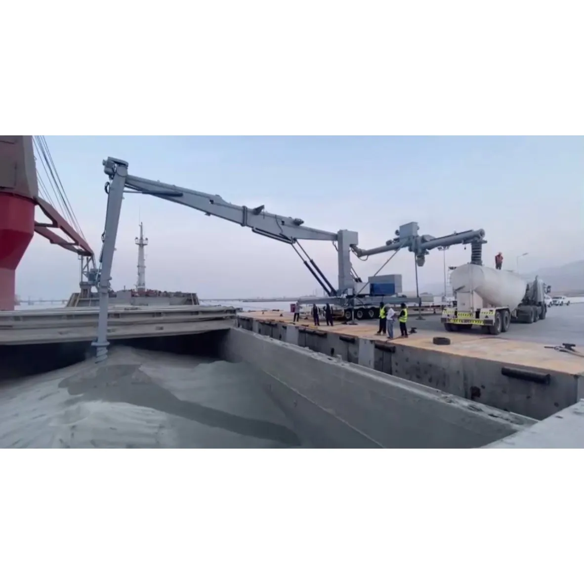 Vietnam Factory Price Cement Bulk Cargo Unloader, Ship Unloading ...