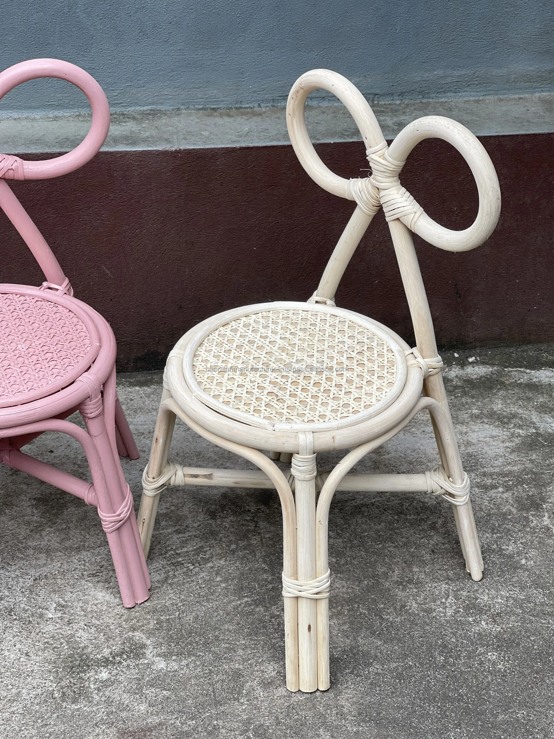 Eco-friendly Lovely Rattan Bow Kids Chair for Party Rental
