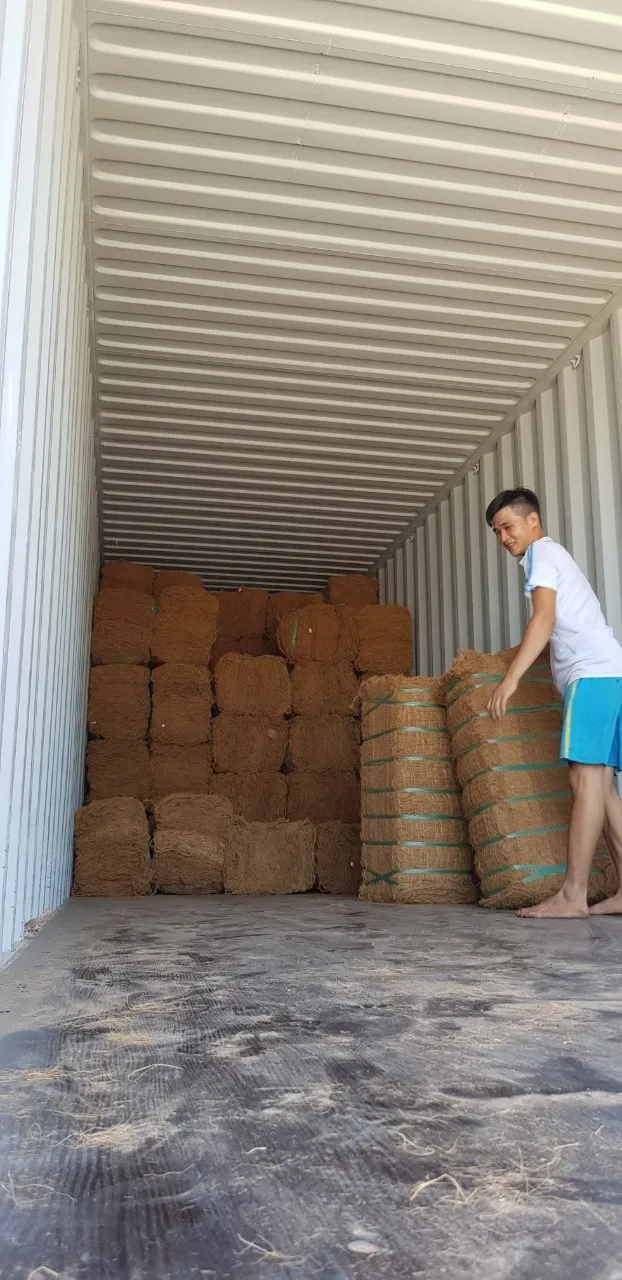 Vietnamese Coconut Fiber Net - Fiber Coir Net For Export Good Quality ...