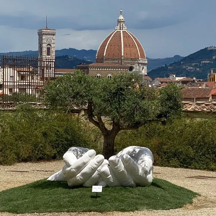 Outdoor Garden Decoration Giant Hands Holding An Olive Tree Sculpture ...