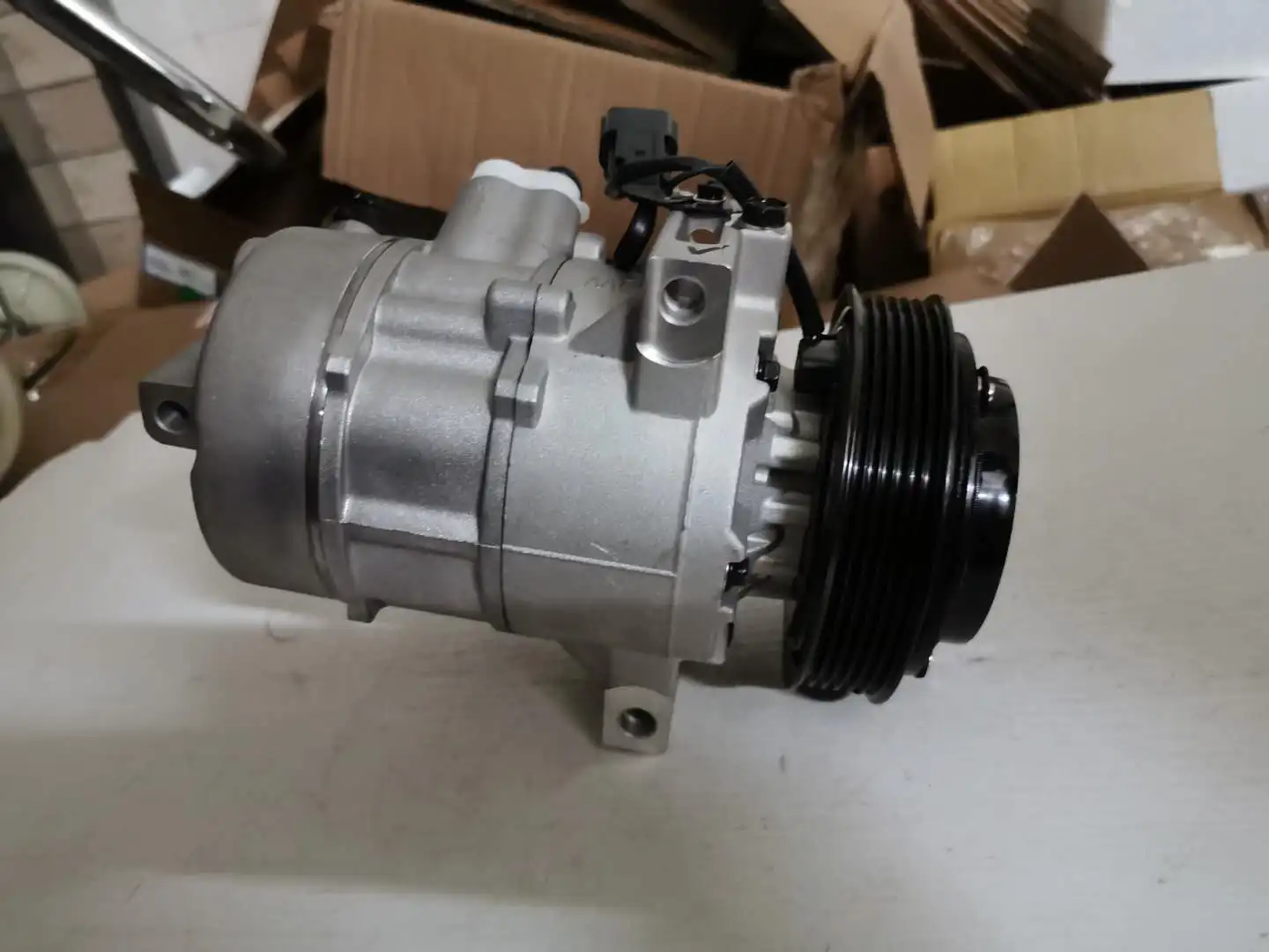 DVE16 AC Compressor for Hyundai IX35 & ISUZU D-MAX 2016