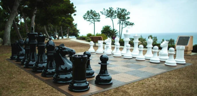 Giant Fiberglass Chess Set for Outdoor Games & Events - Decorative ...