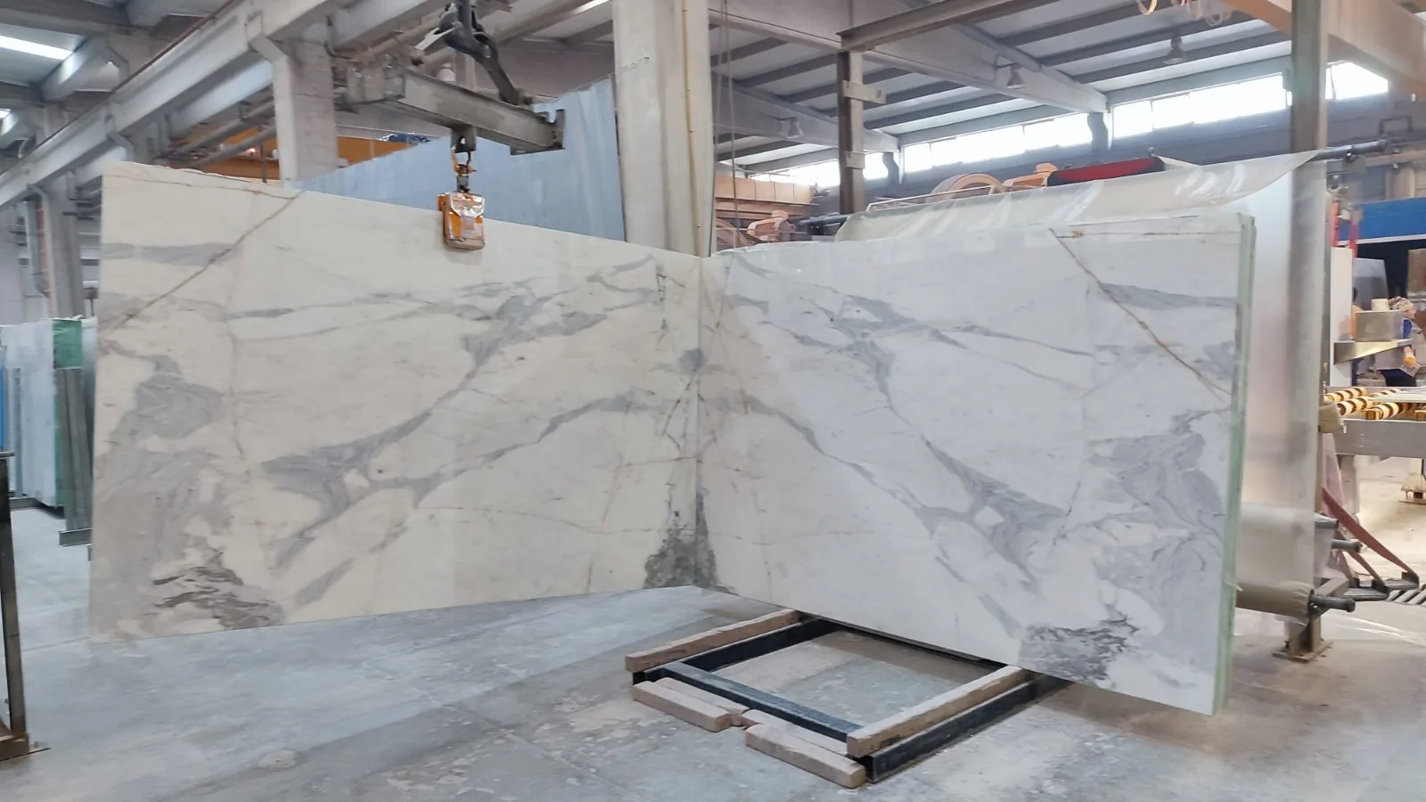 2023 Luxury Calacatta White Oro Polished Marble 2cm Thick Slabs Made In ...