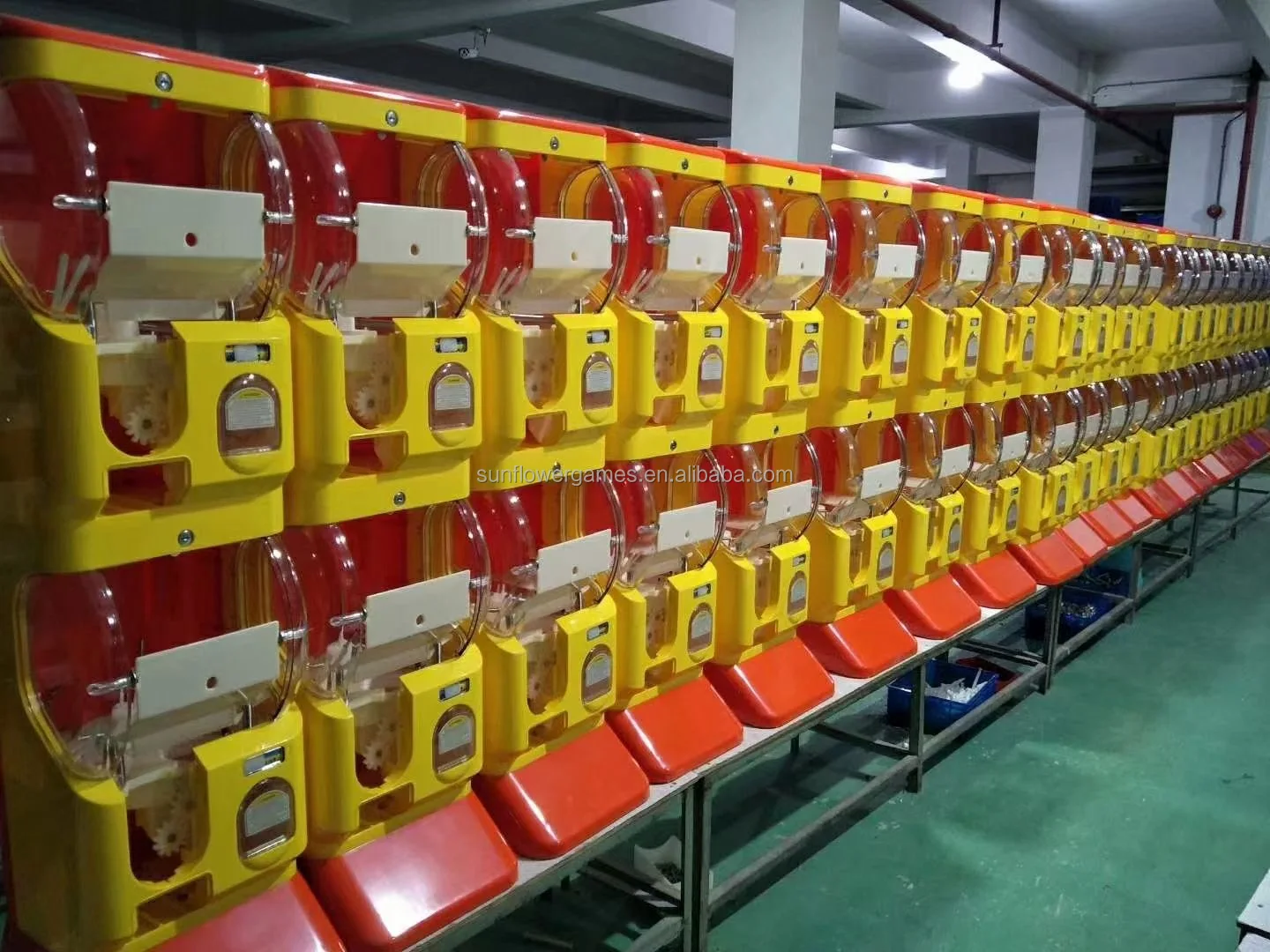 New Design Gift Twist Egg Vending Machine - 3 Layer Egg Twisting Game