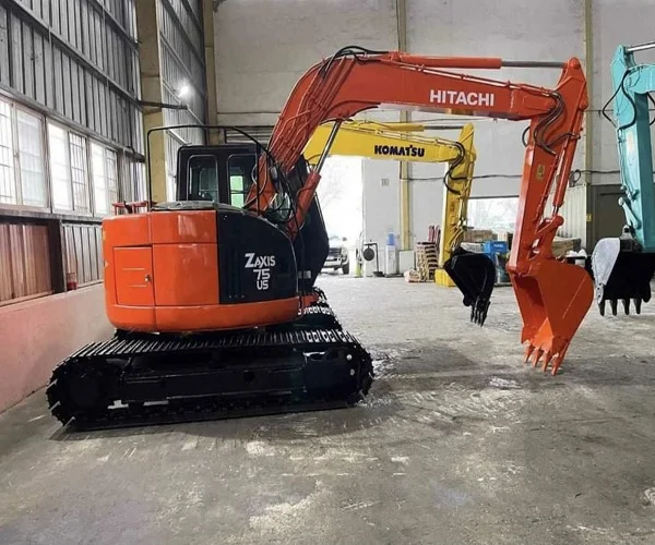 Japan Import Used Hitachi ZX70 6 Ton Excavator for Sale