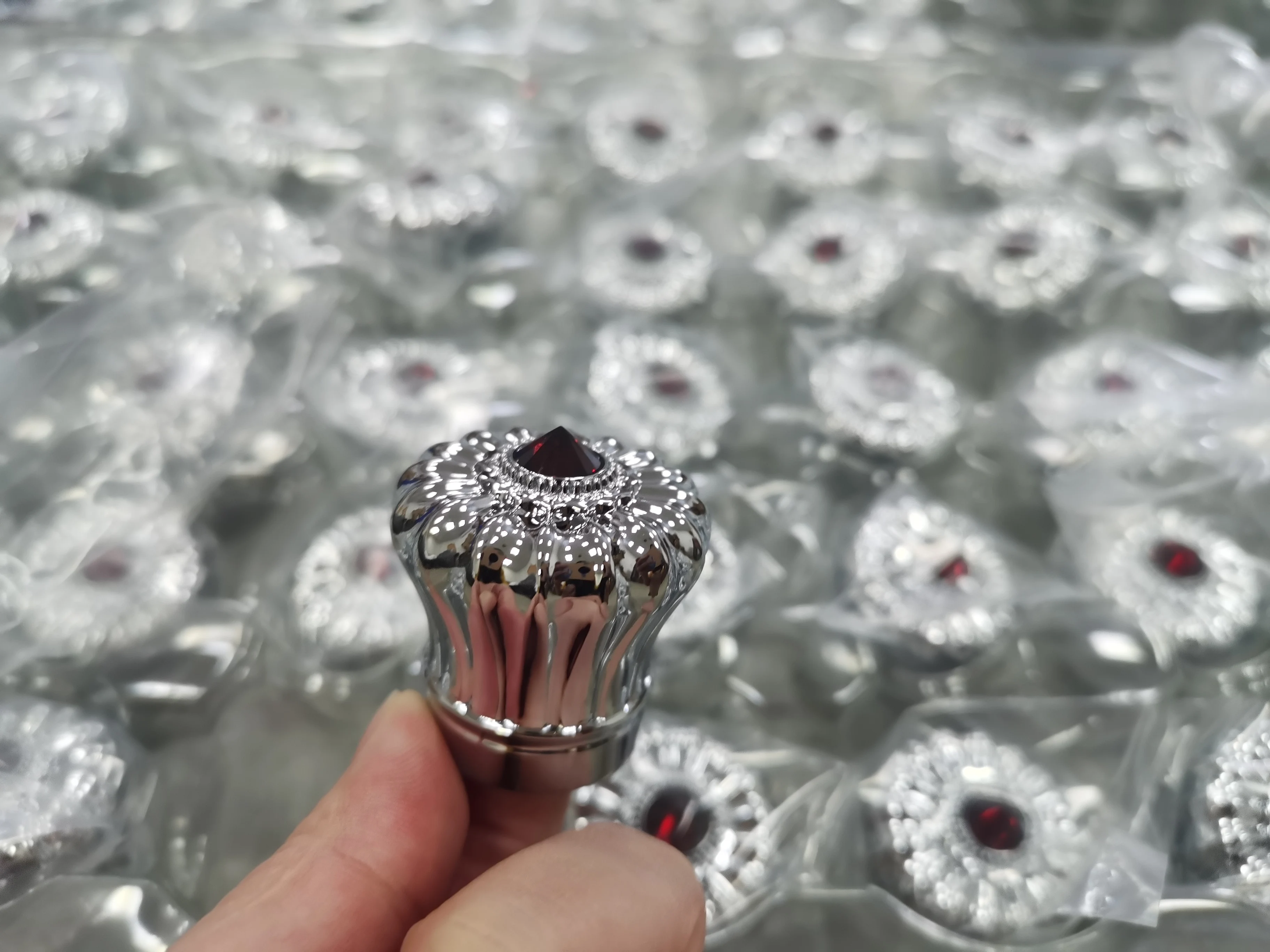 Horse Head Animal Caps Perfume Bottle Caps Manufacturers