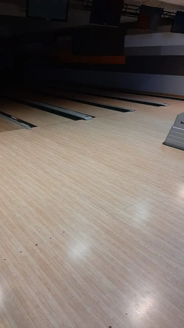 Hot Sale Used Working Condition Indoor Sport Games Bowling Lanes ...