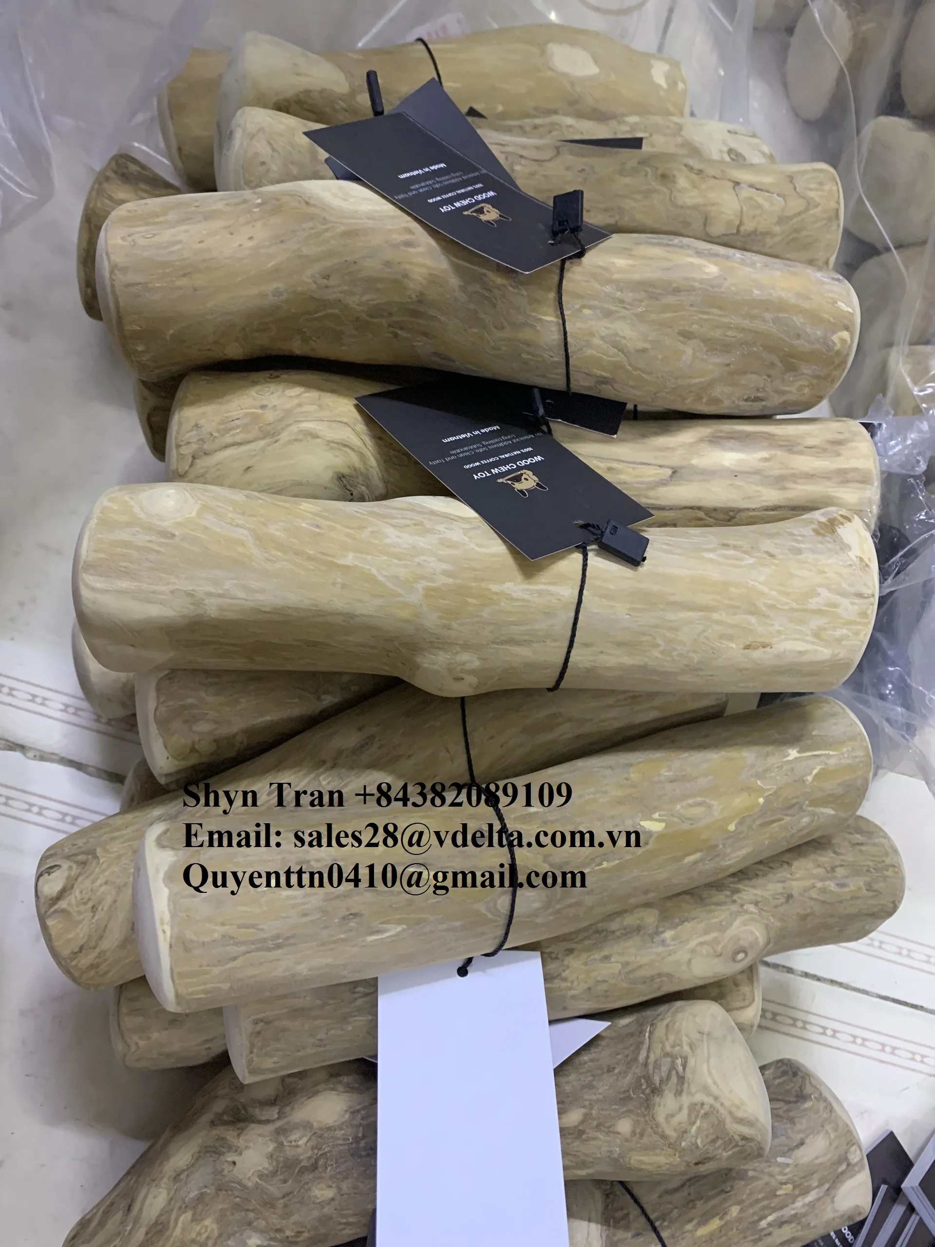 Chew Toys Made of Coffee Wood for Dogs - Fun & Dental Benefits