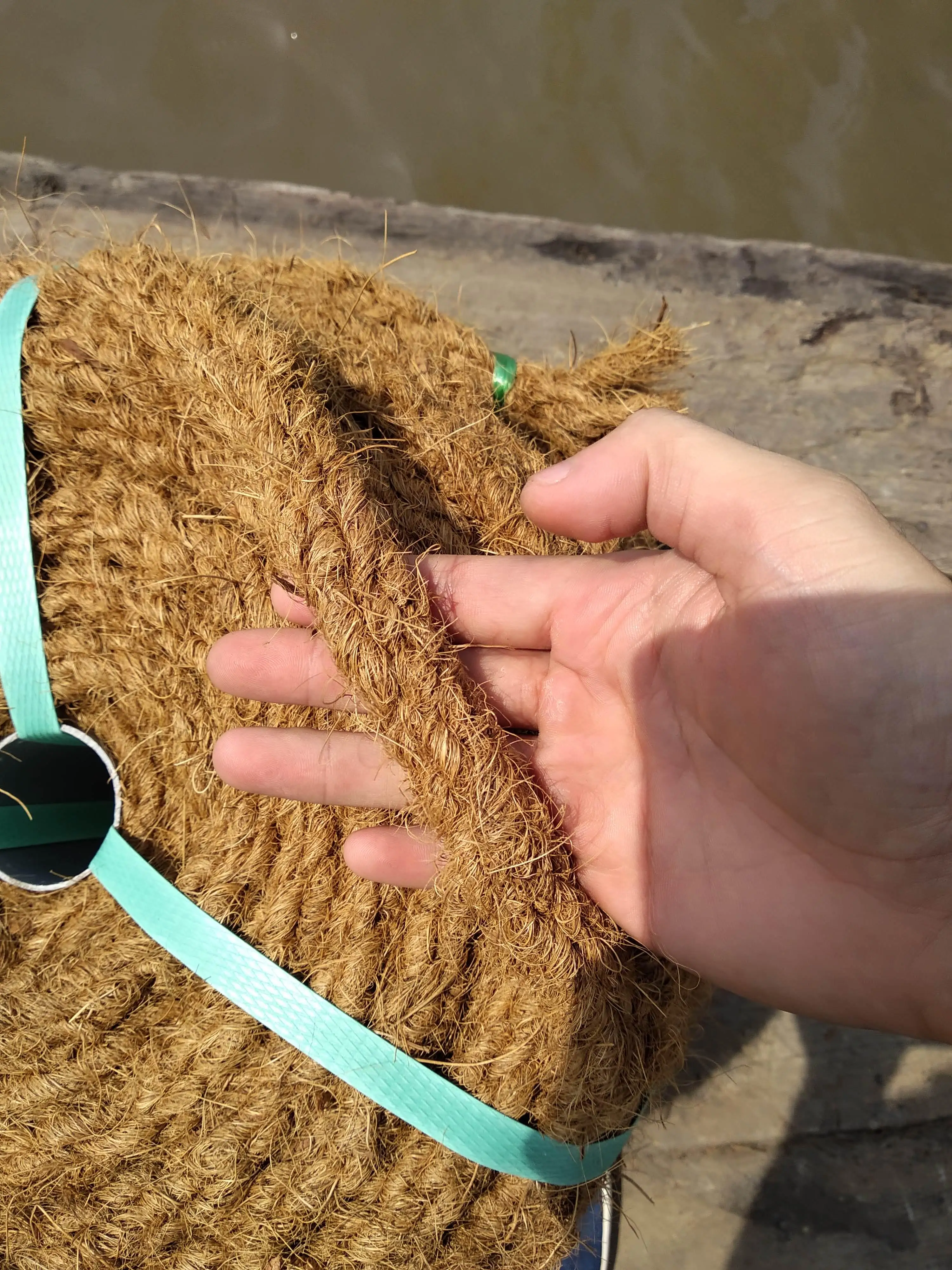 Coco Rope/ Coconut Fibre Rope Various Size Durable and Strong with ...