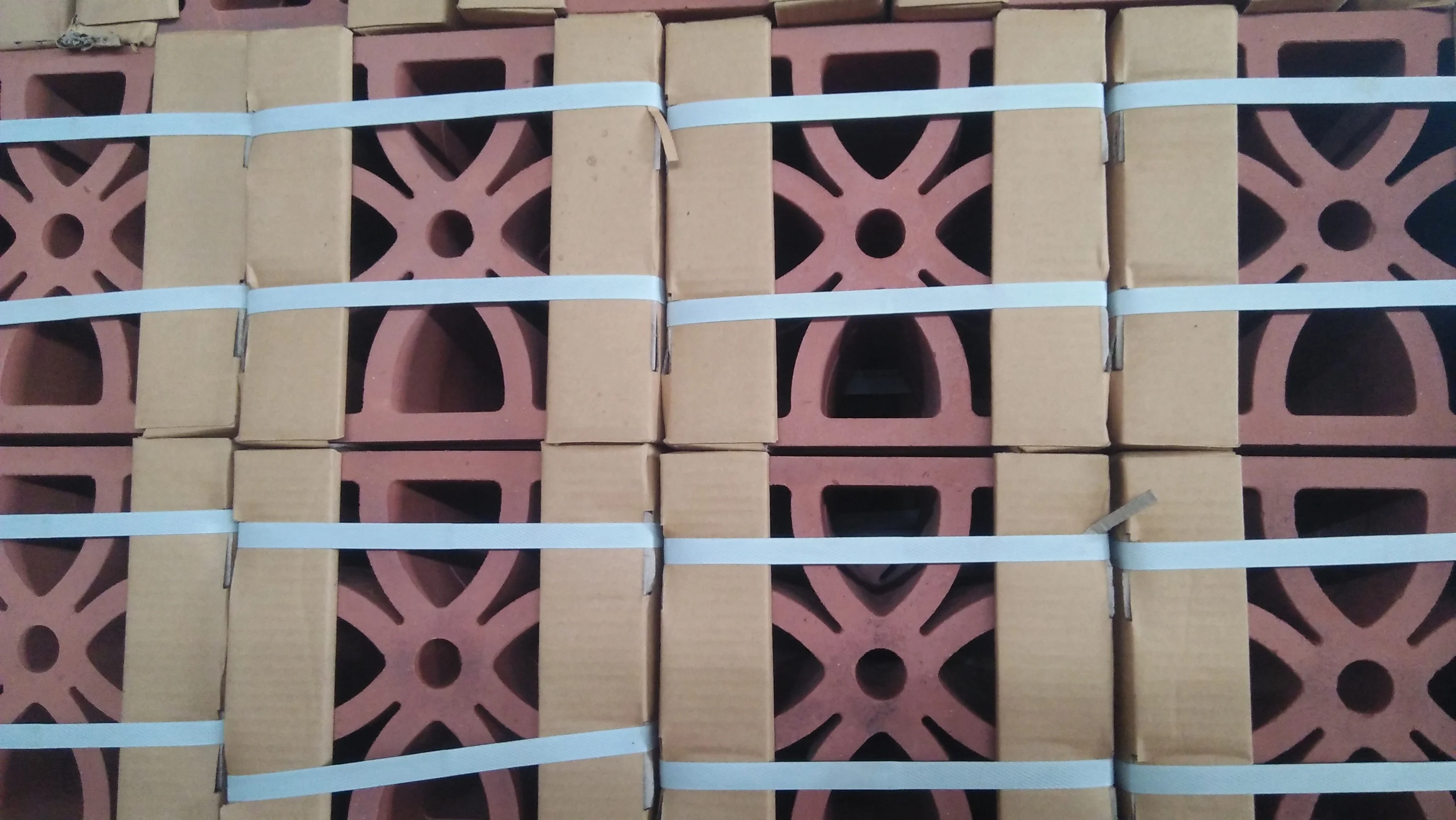 Natural Red Clay Terracotta Hollow Blocks Bricks Jaali Tiles Used For ...