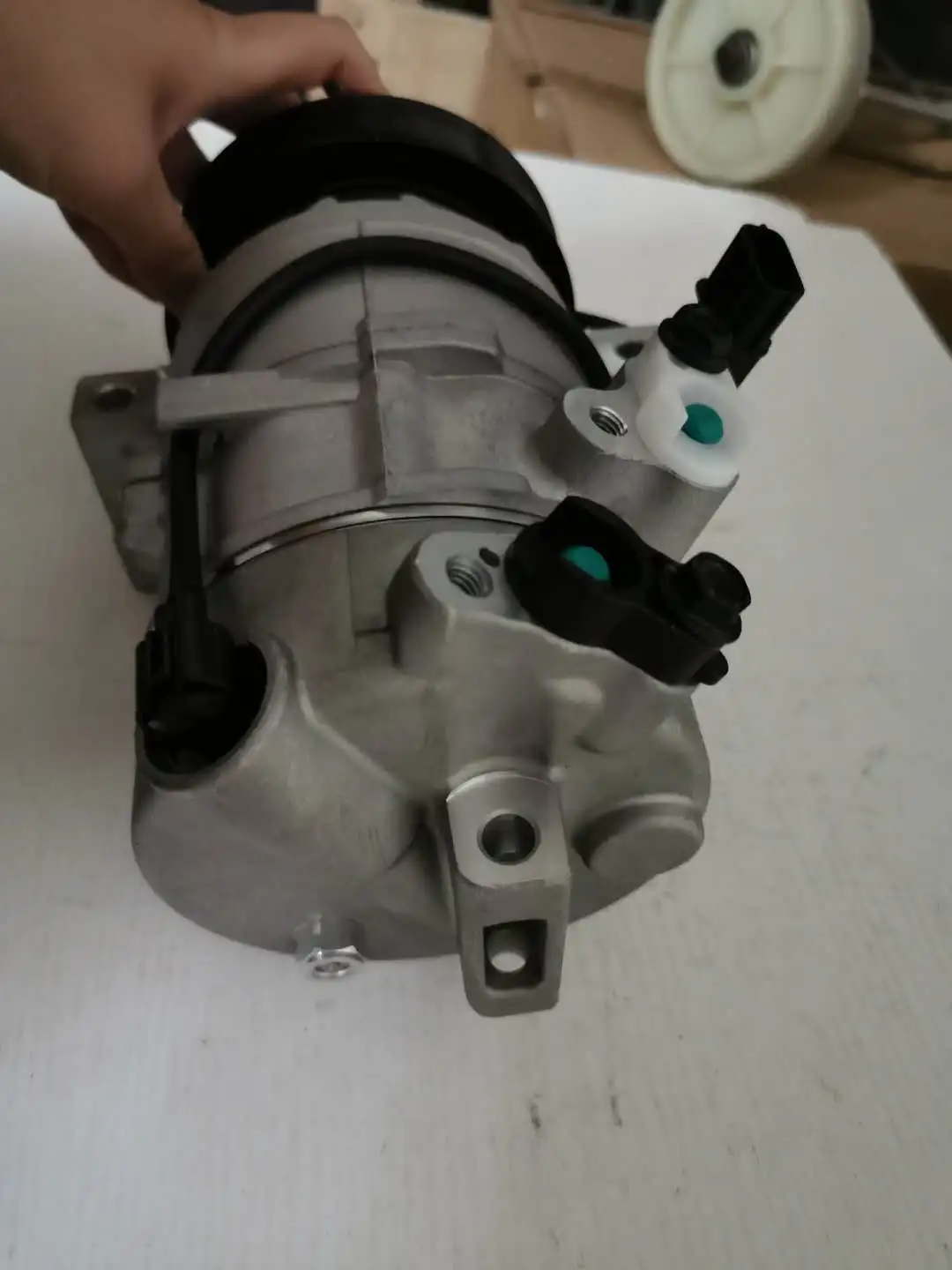 DVE16 AC Compressor for Hyundai IX35 & ISUZU D-MAX 2016