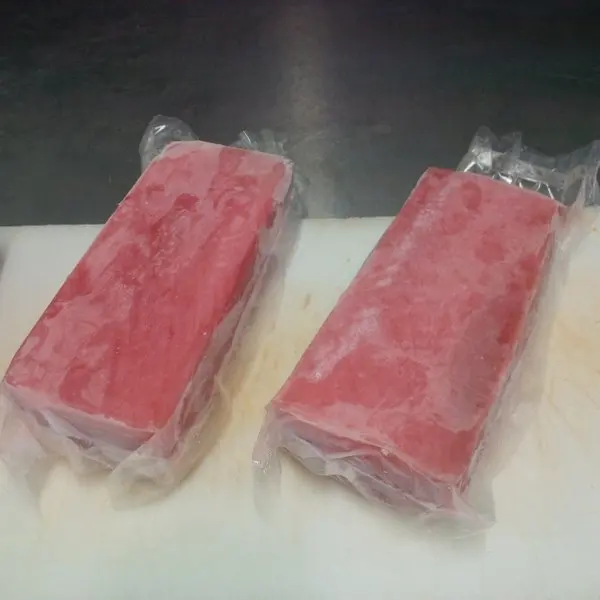 Yellowfin Tuna Saku for Sushi & Sashimi - Organic Frozen Tuna, BRC ...