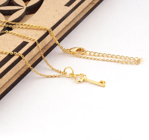 Wholesale New Designs Key Shaped Metal Pendant Chain Necklace Gold ...