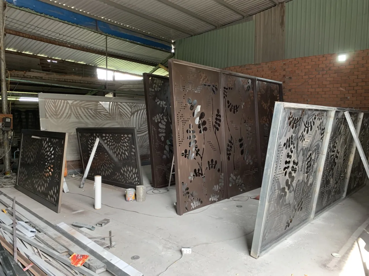 Various High-end Designs For Wrought Iron And Laser Cutting Canopy ...