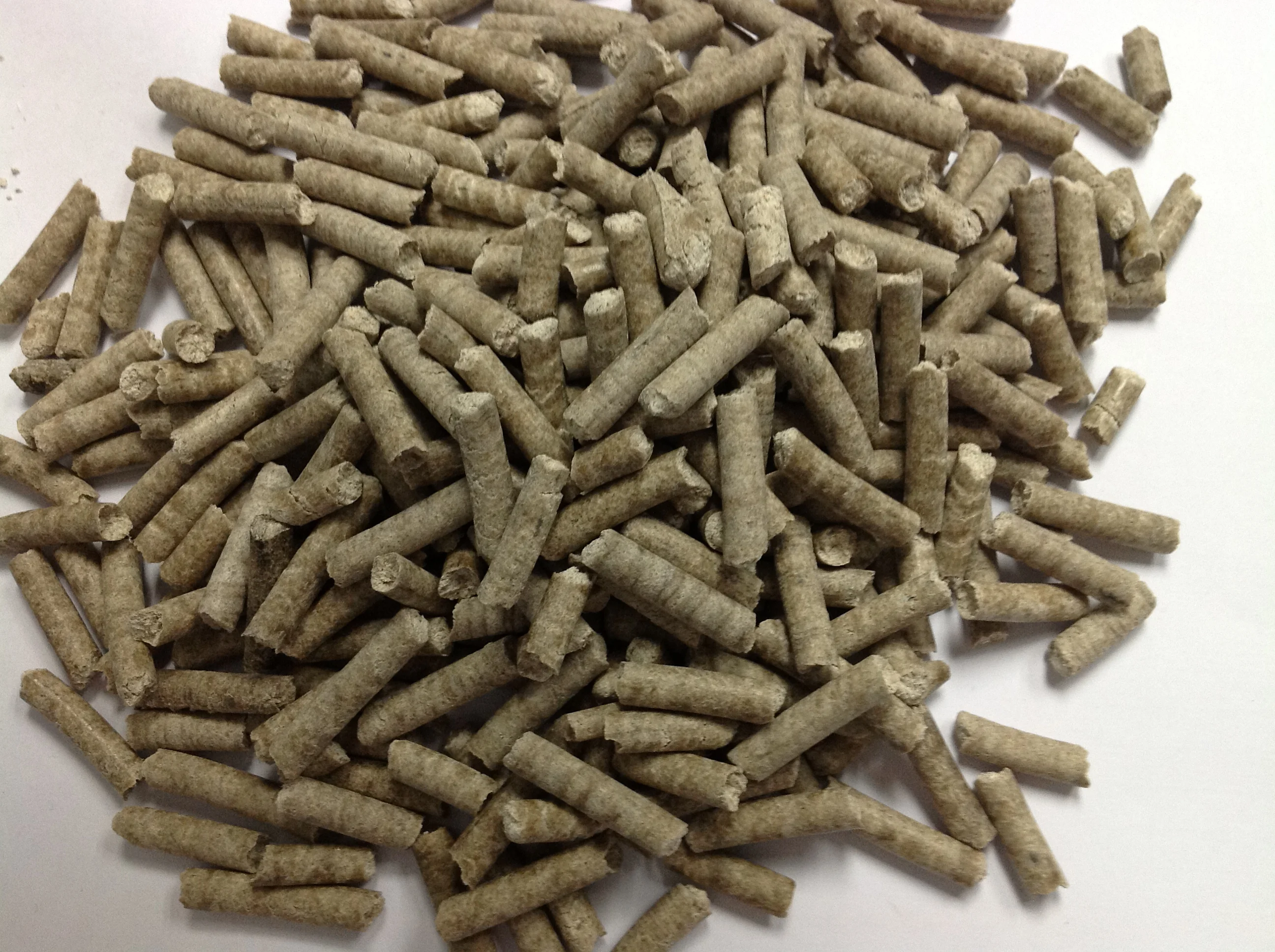 TAPIOCA CHIP/CASSAVA RESIDUE PELLETS TAPIOCA POWDER for ANIMAL FEED ...