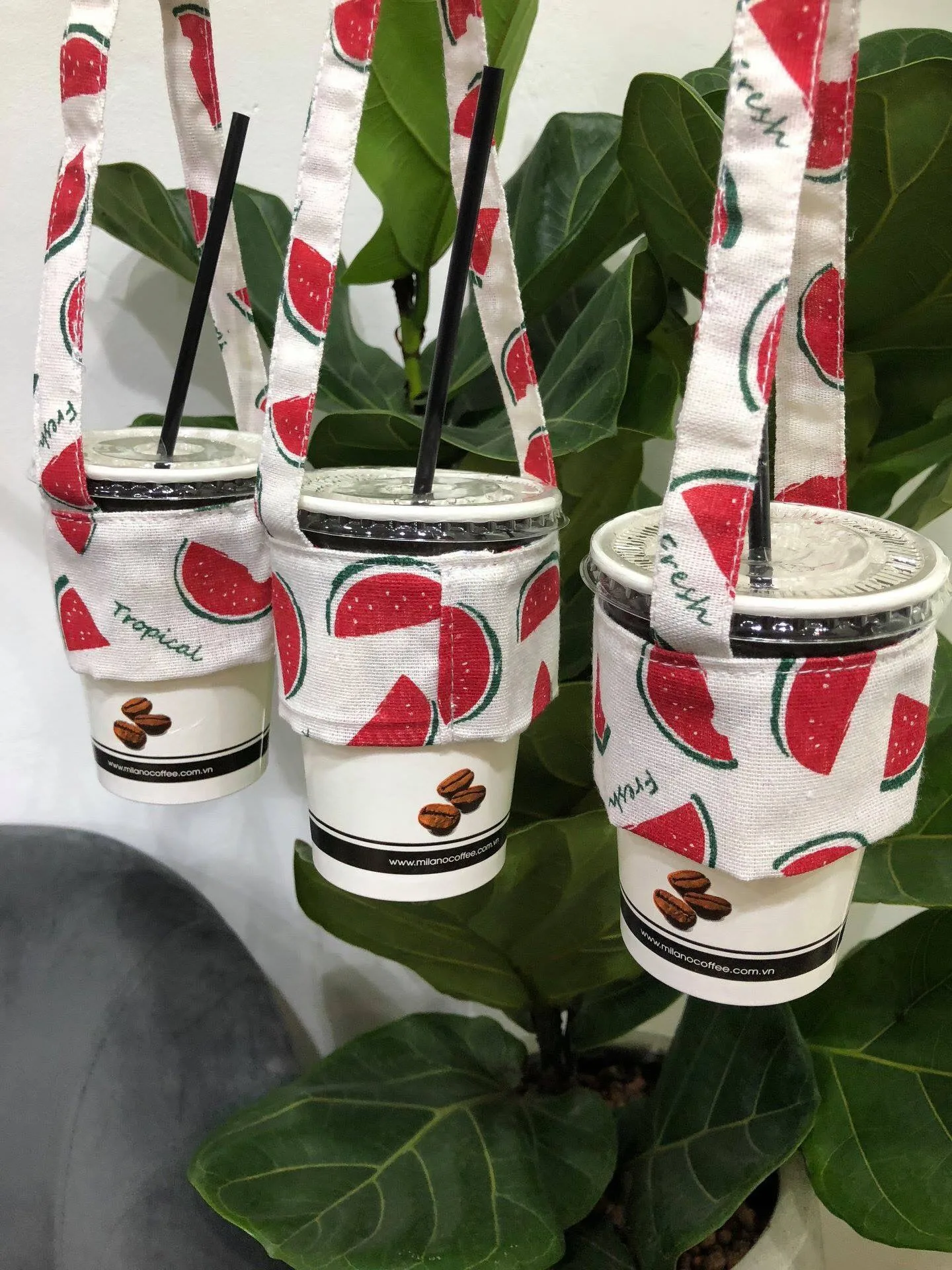 Customizable Bubble Tea Cup Holder - Foldable & Durable