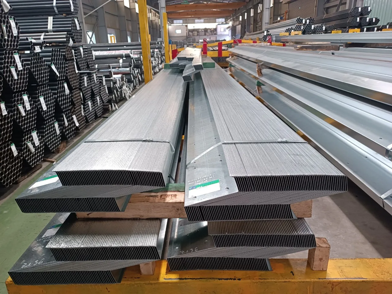 190 Steel Pipes - Z Purlin Galvanized Steel Black Steel Non Alloy Jis ...