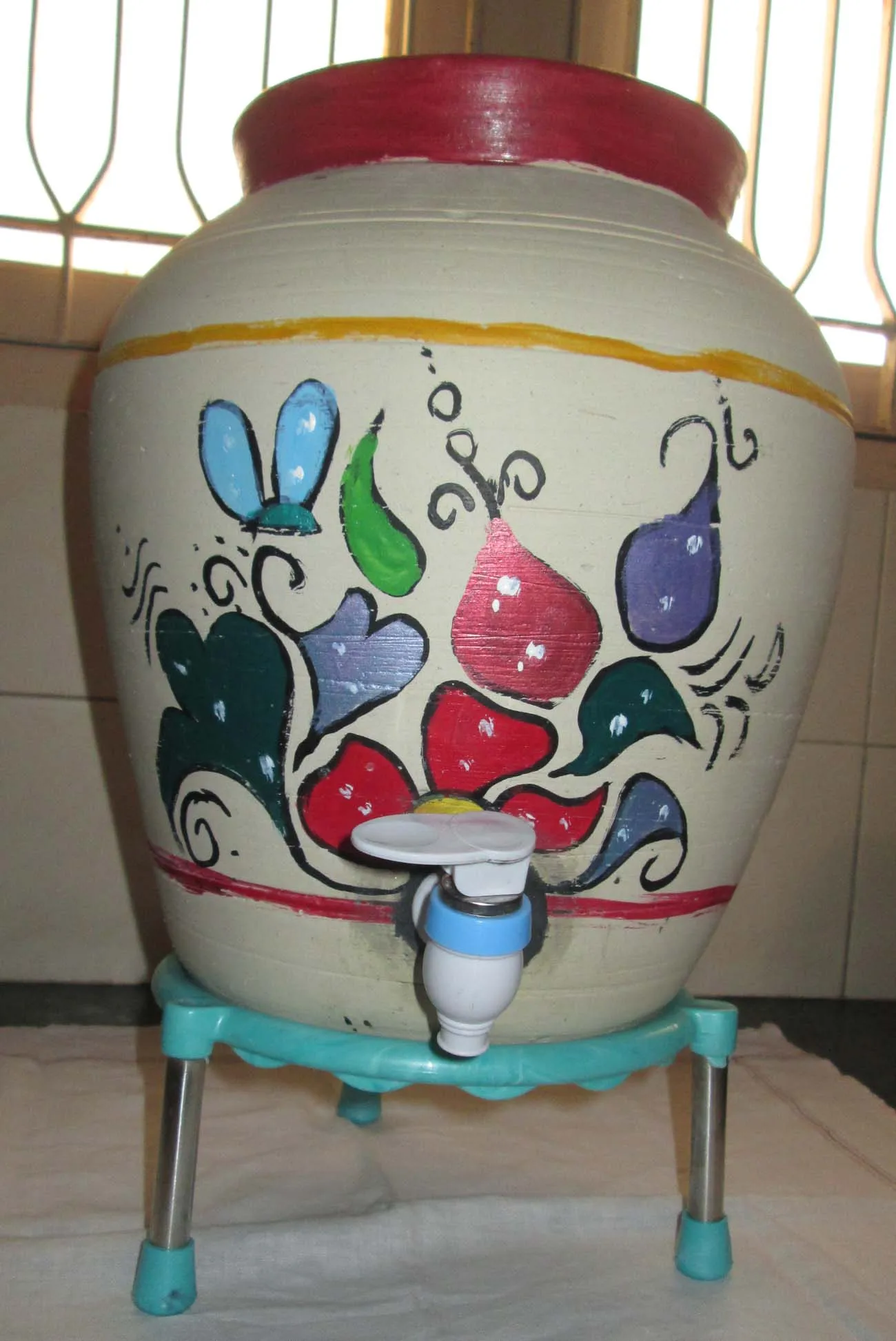 Eco Friendly Clay Terracotta Water Pots for Storing & Drinking