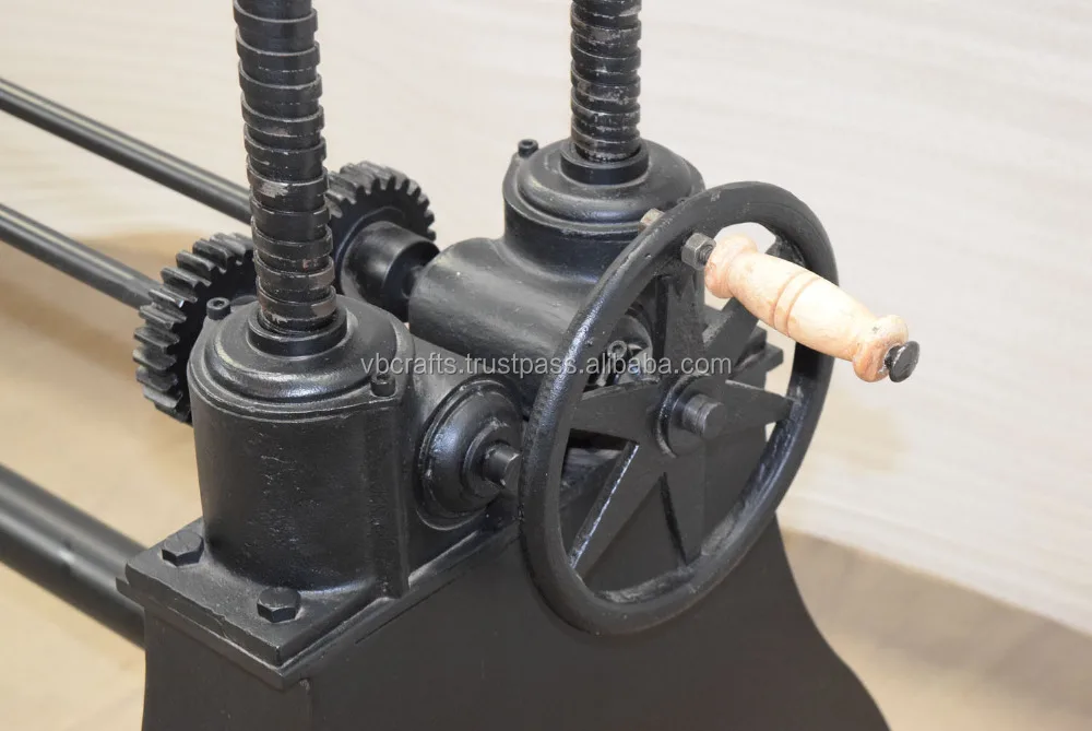 Industrial Crank Table - Adjustable Central Leg for Diverse Uses